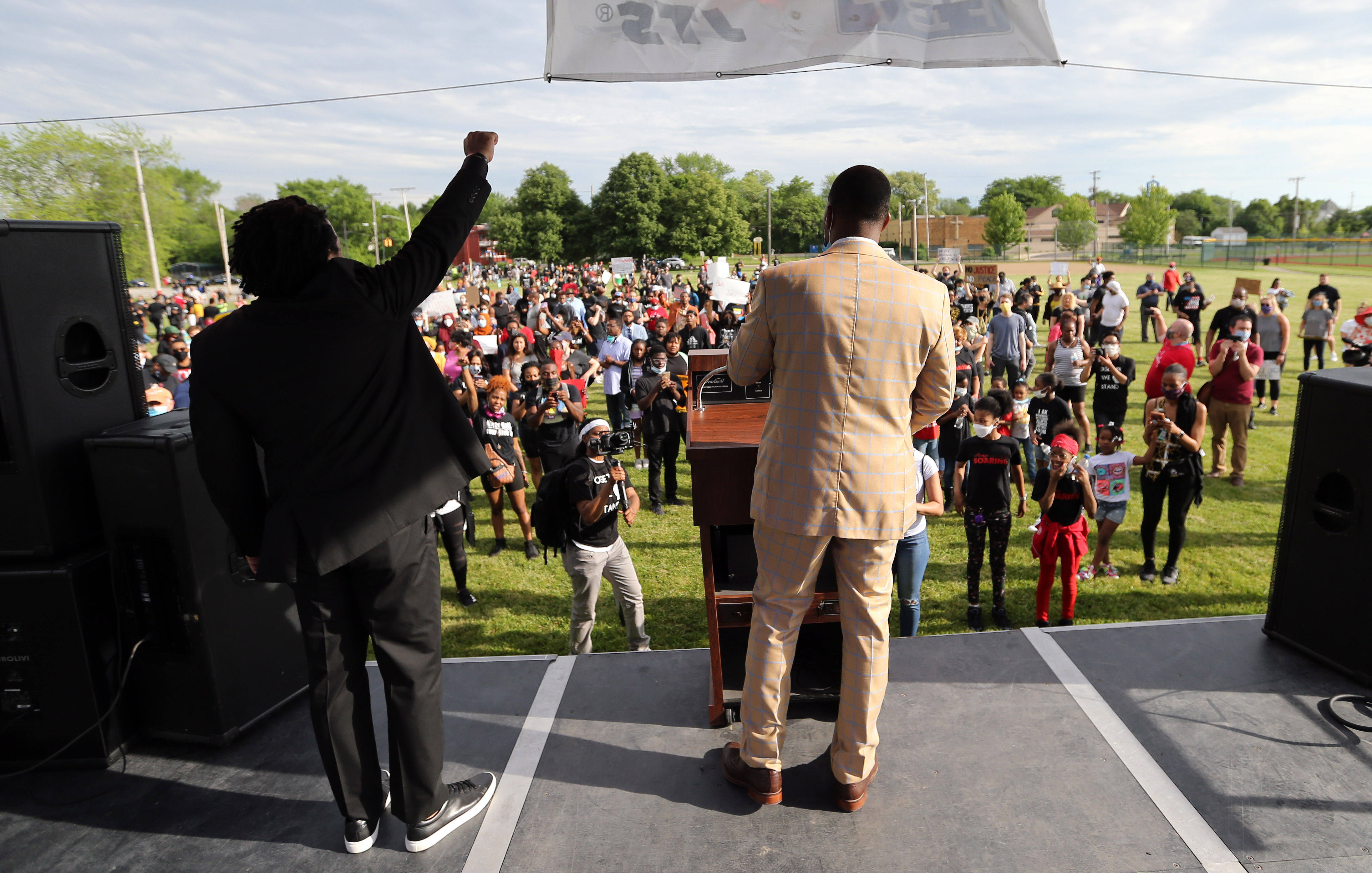 Peaceful protestors march in the "Stand in Solidarity" march, June 4 ...