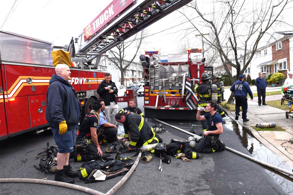 All-hands fire in Great Kills - silive.com