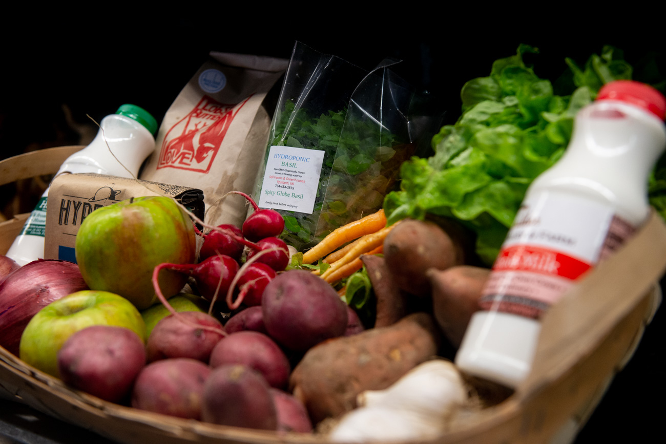 Argus Farm Stop moves business at Packard location online during COVID ...