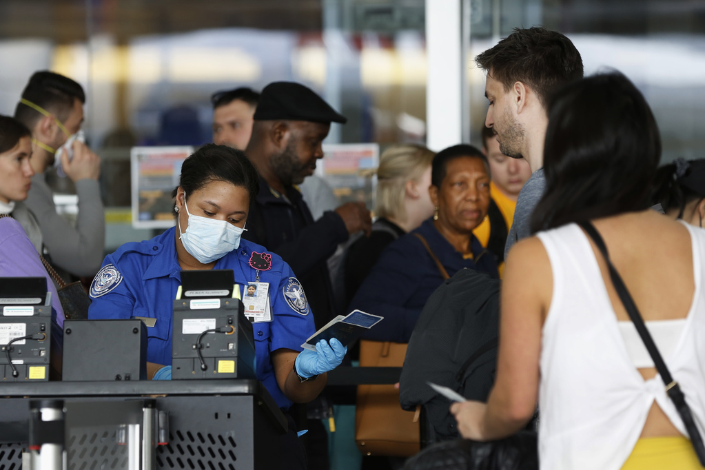 Photos: The coronavirus (COVID-19) outbreak in New York - silive.com