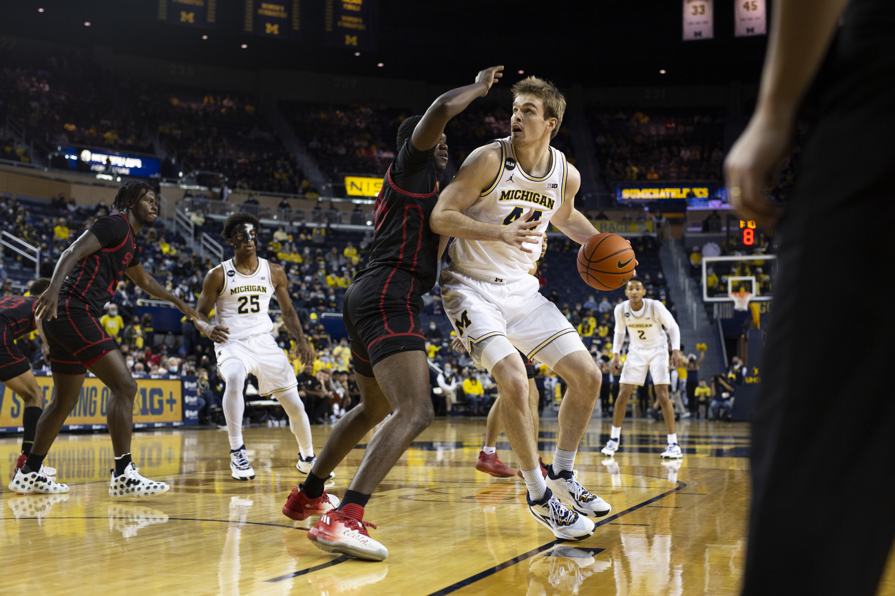 Michigan men's basketball plays Southern Utah - mlive.com