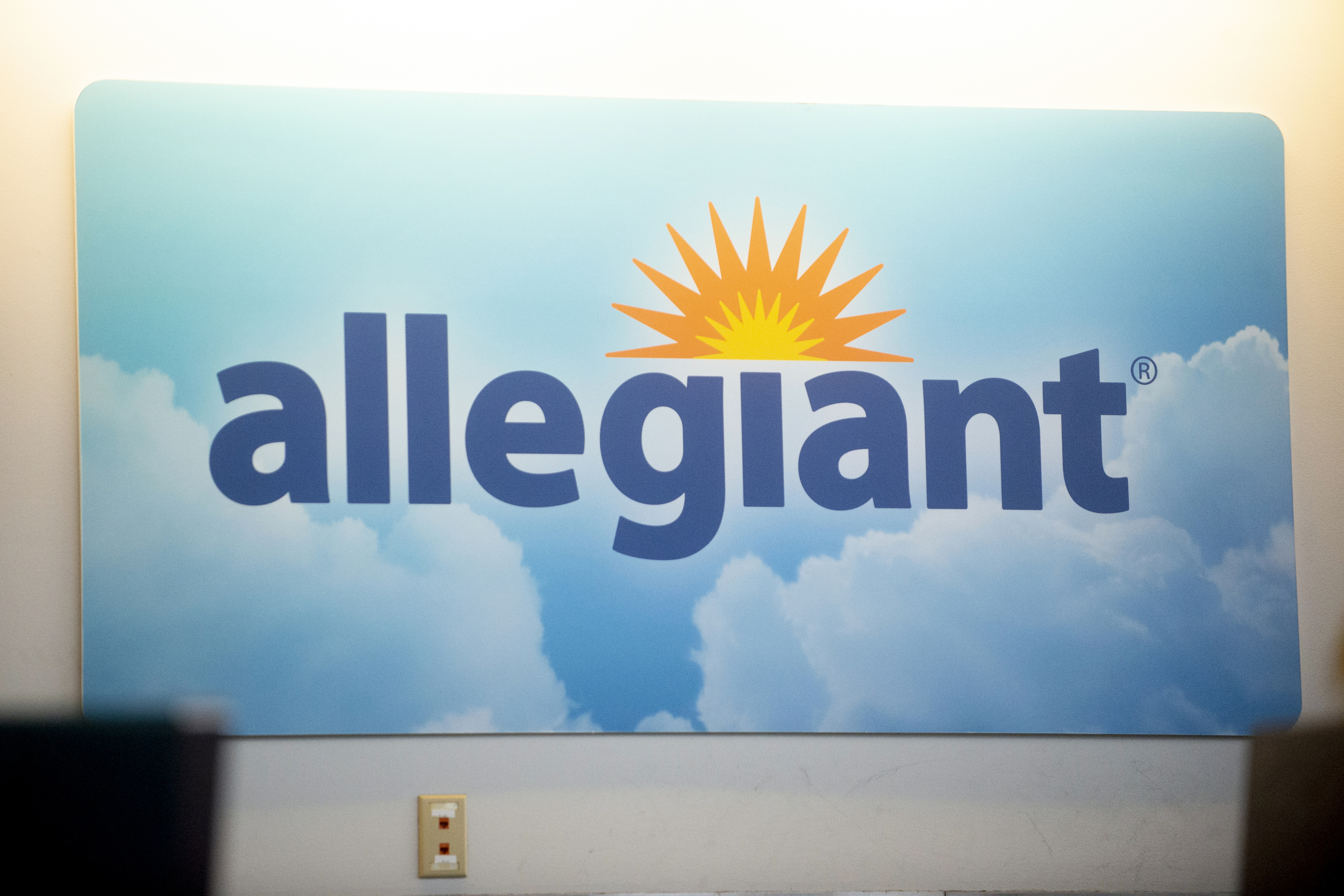 Allegiant will create Flint base for aircraft and crew, start flights ...