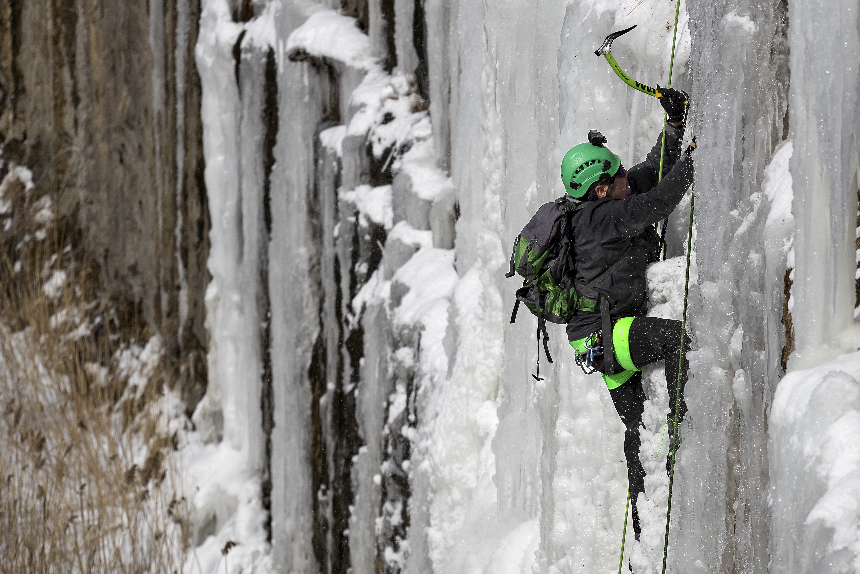 Onondaga Canoe and Kayak Club ice climbing outing - syracuse.com