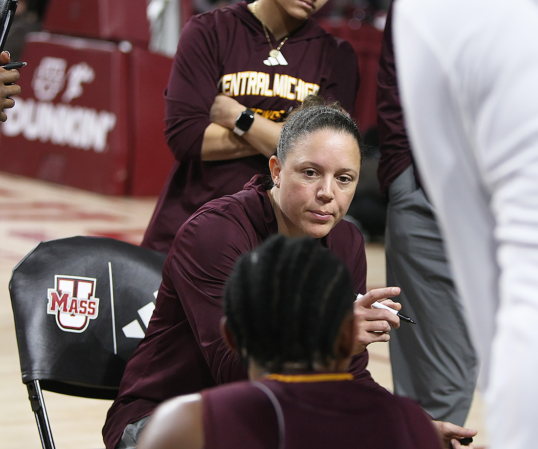 UMass Women's Basketball vs Central Michigan 1/10/26 - masslive.com