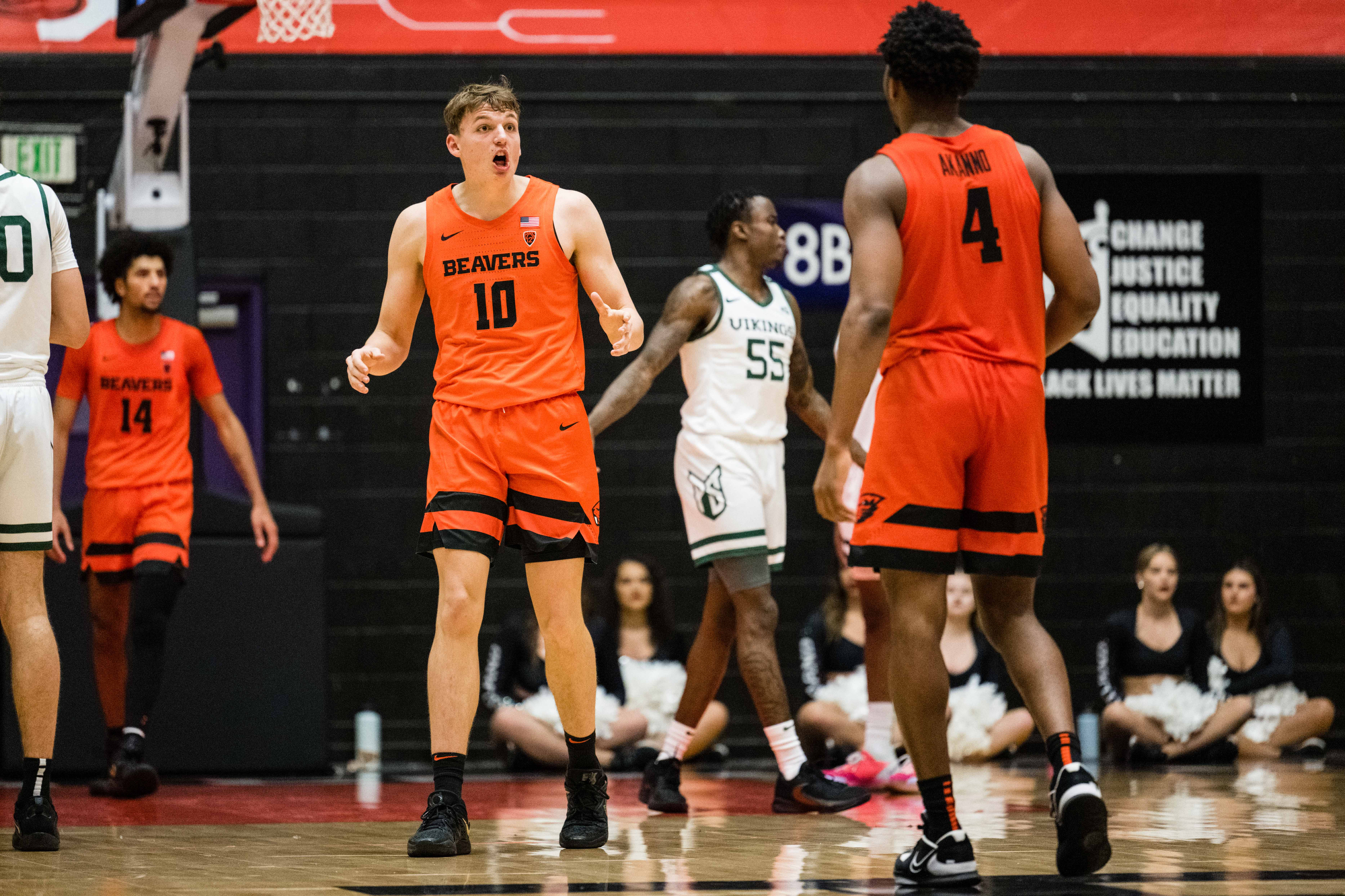 Oregon State vs. Portland State in men's Phil Knight Legacy ...