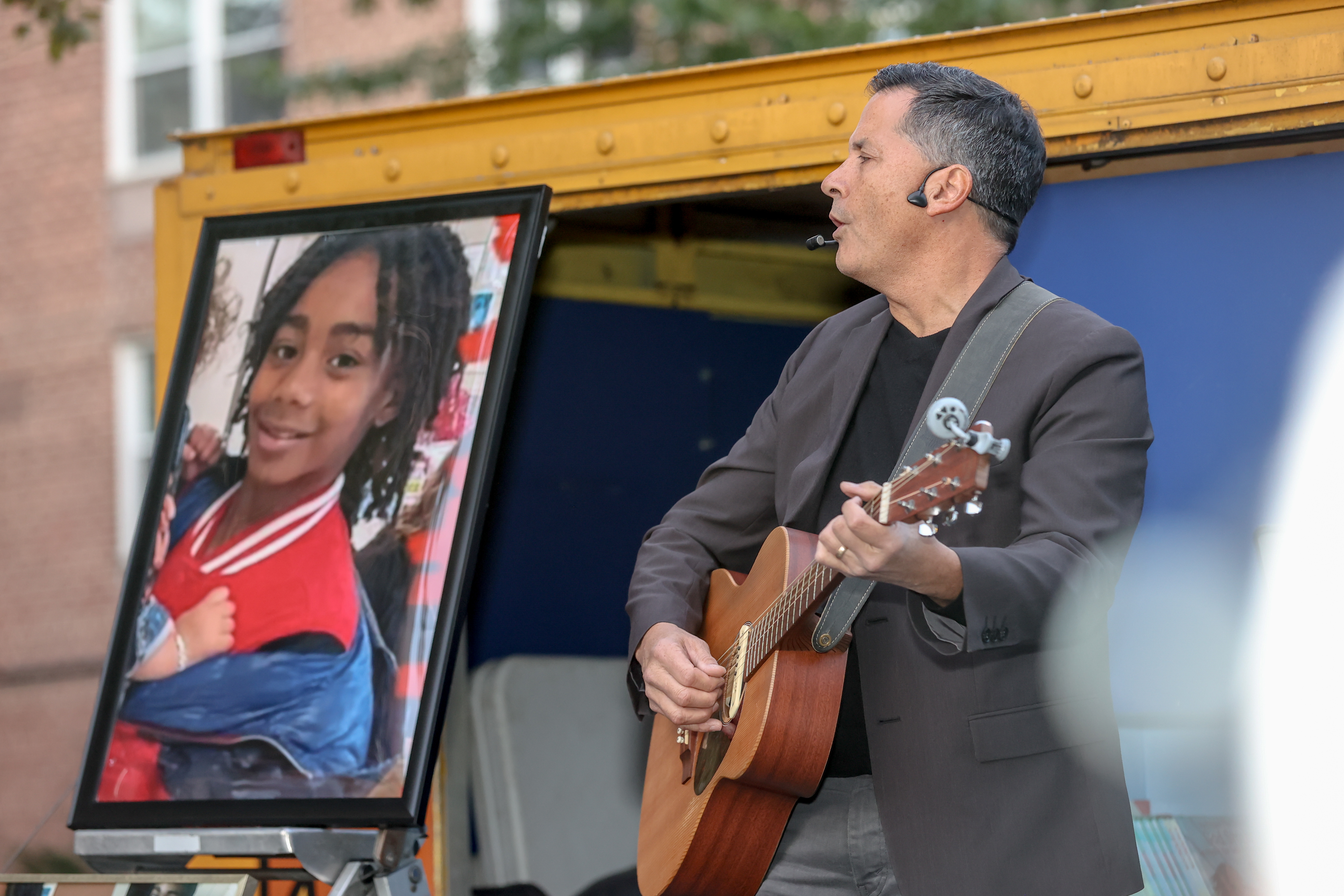 Candlelight vigil held to celebrate life of 13-year-old Staten Island ...