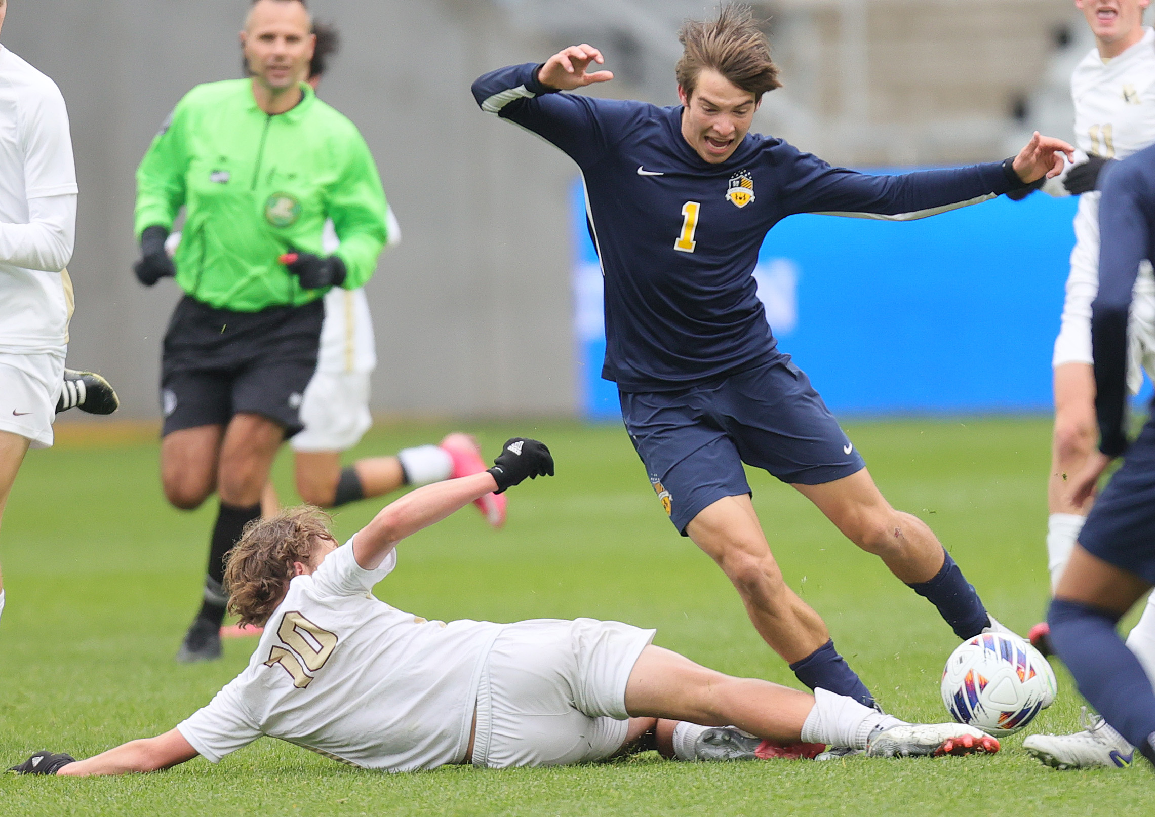 St. Ignatius vs. New Albany in D1 high school boys soccer championship ...