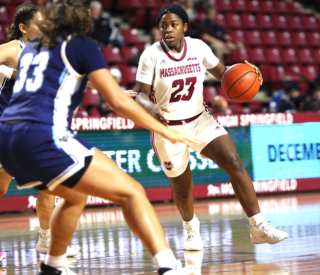 UMass Women's Basketball vs Maine 11/14/22 - masslive.com