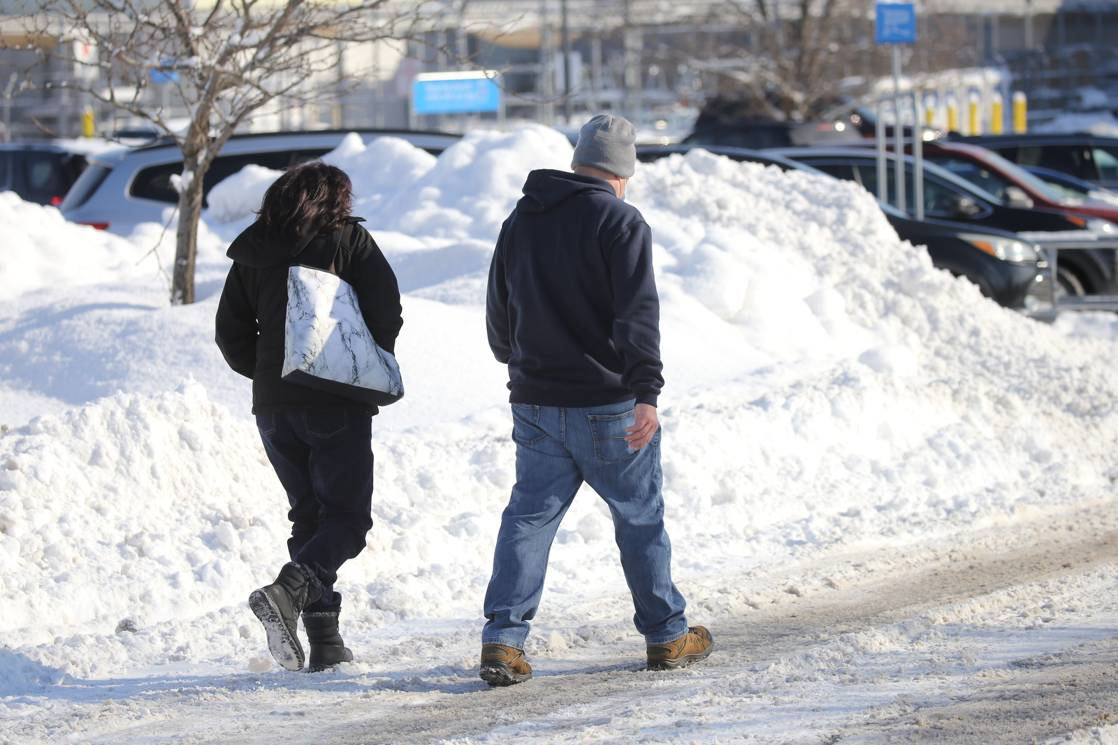 Piles of snow fill parking lots around Northeast Ohio - cleveland.com