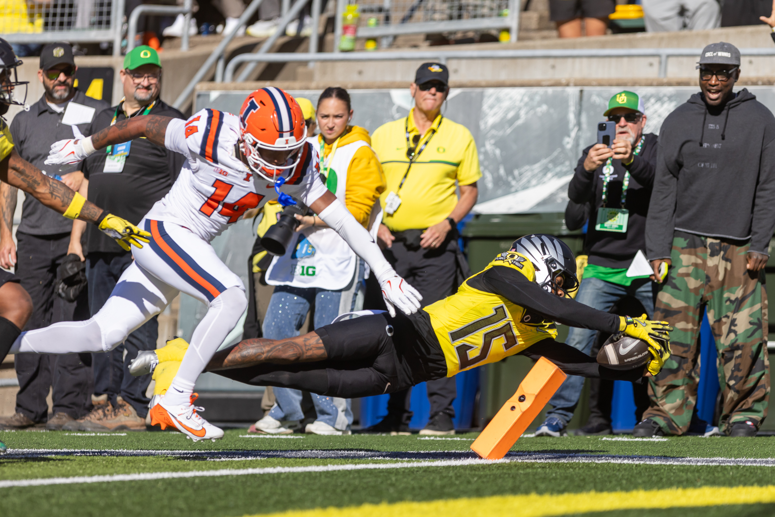 No. 1 Oregon Ducks vs. No. 20 Illinois: Oct. 26, 2024 - oregonlive.com