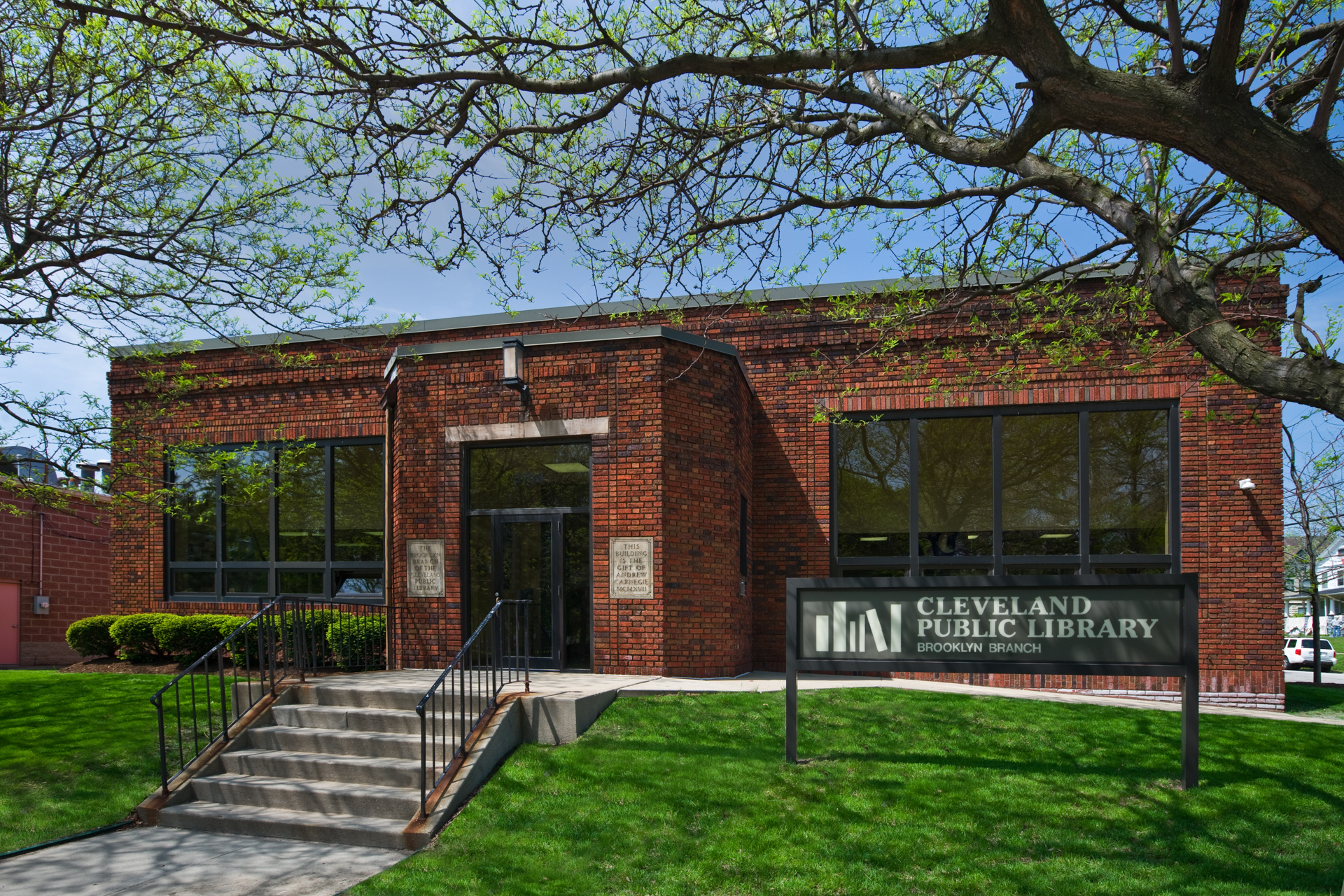 Cleveland Public Library holding meetings on renovation of branches ...