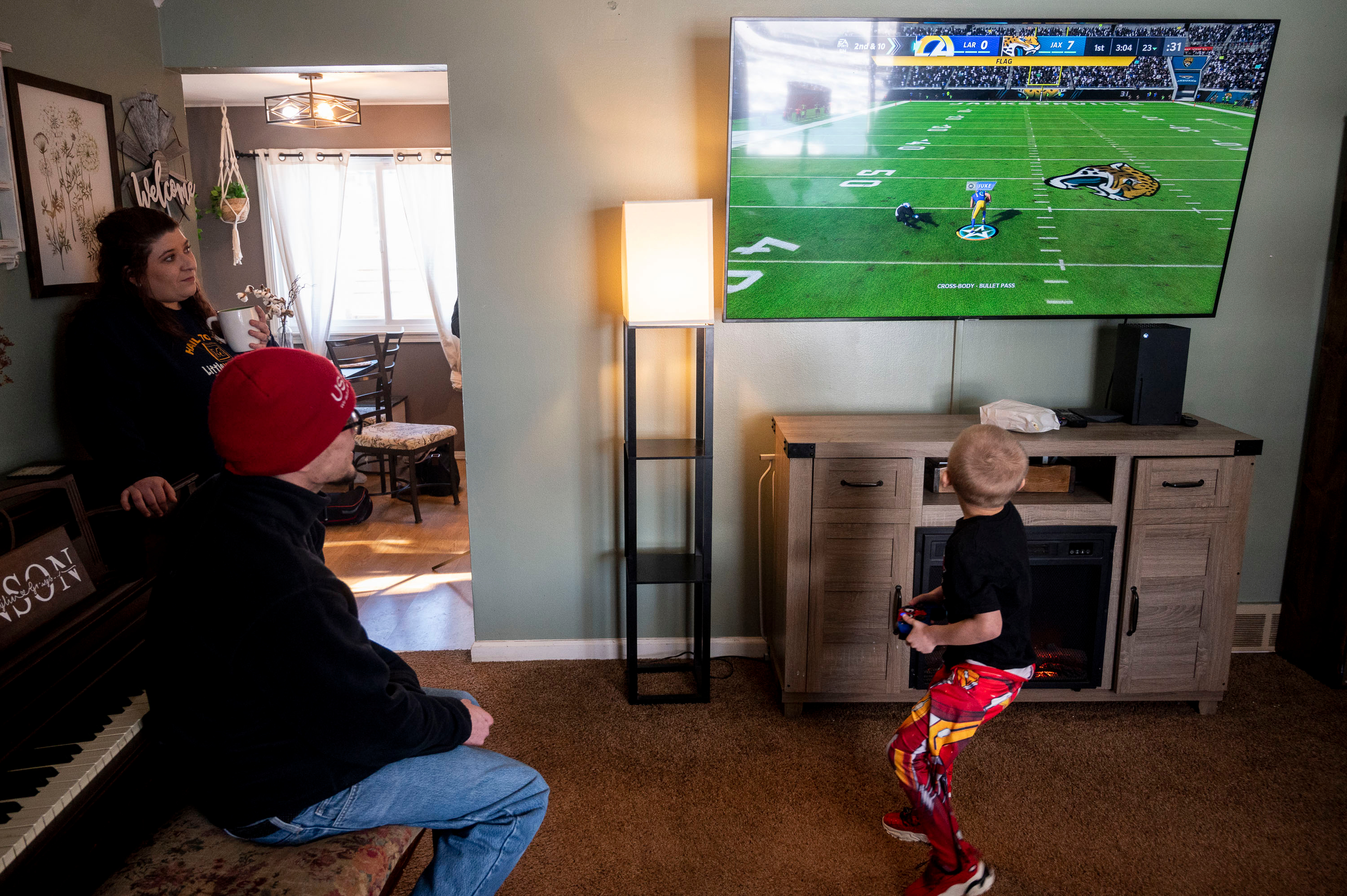 5-year-old Grayson Johnson brings superhero outfits, enthusiasm to C.S ...