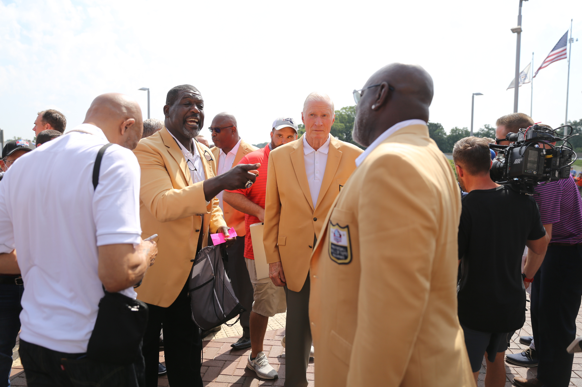 Pro Football Hall of Fame Gold Jacket group photo - cleveland.com