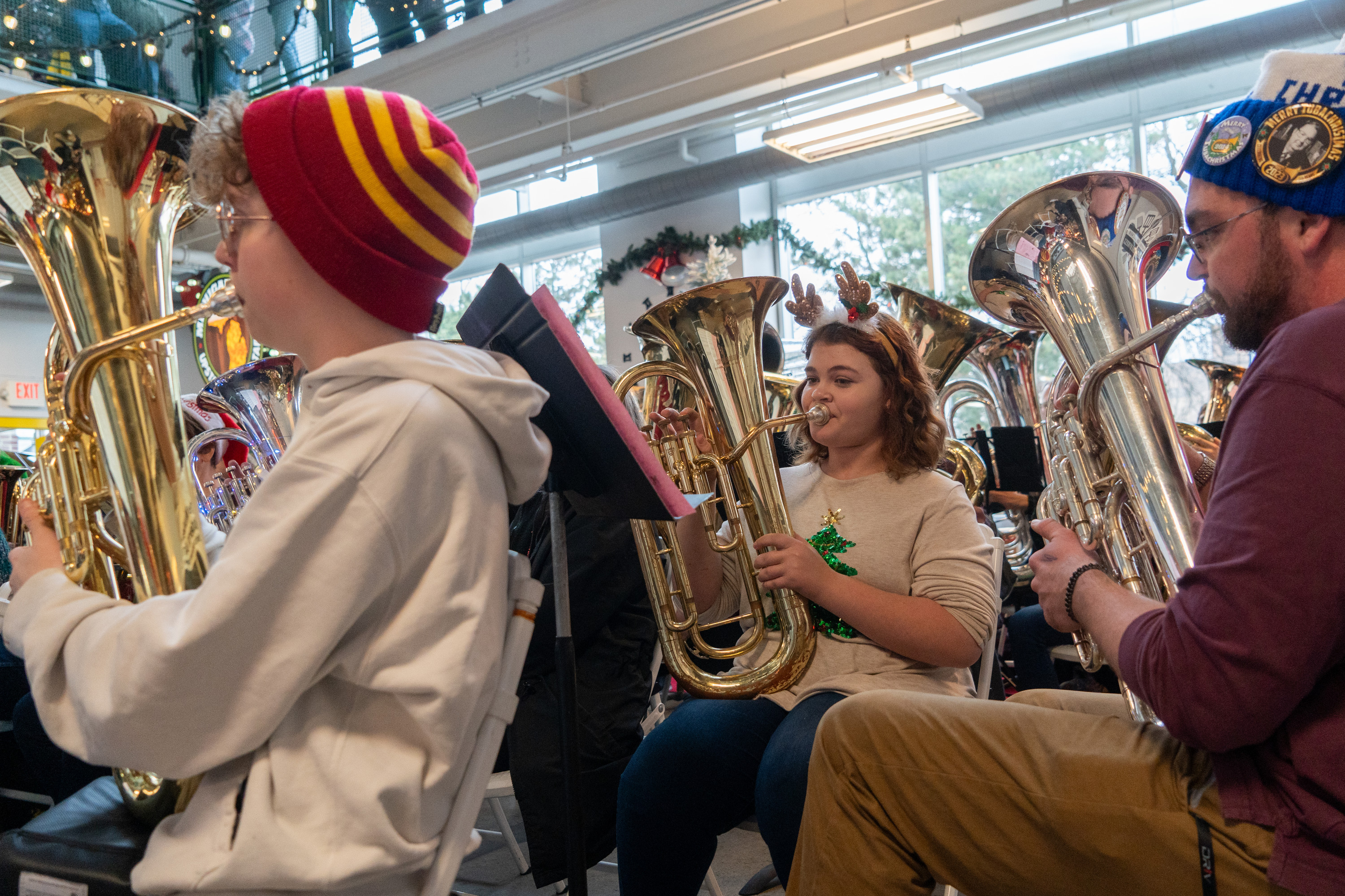 U-M Flint Music Department throws a ‘Tuba Christmas’ at Flint Farmers ...