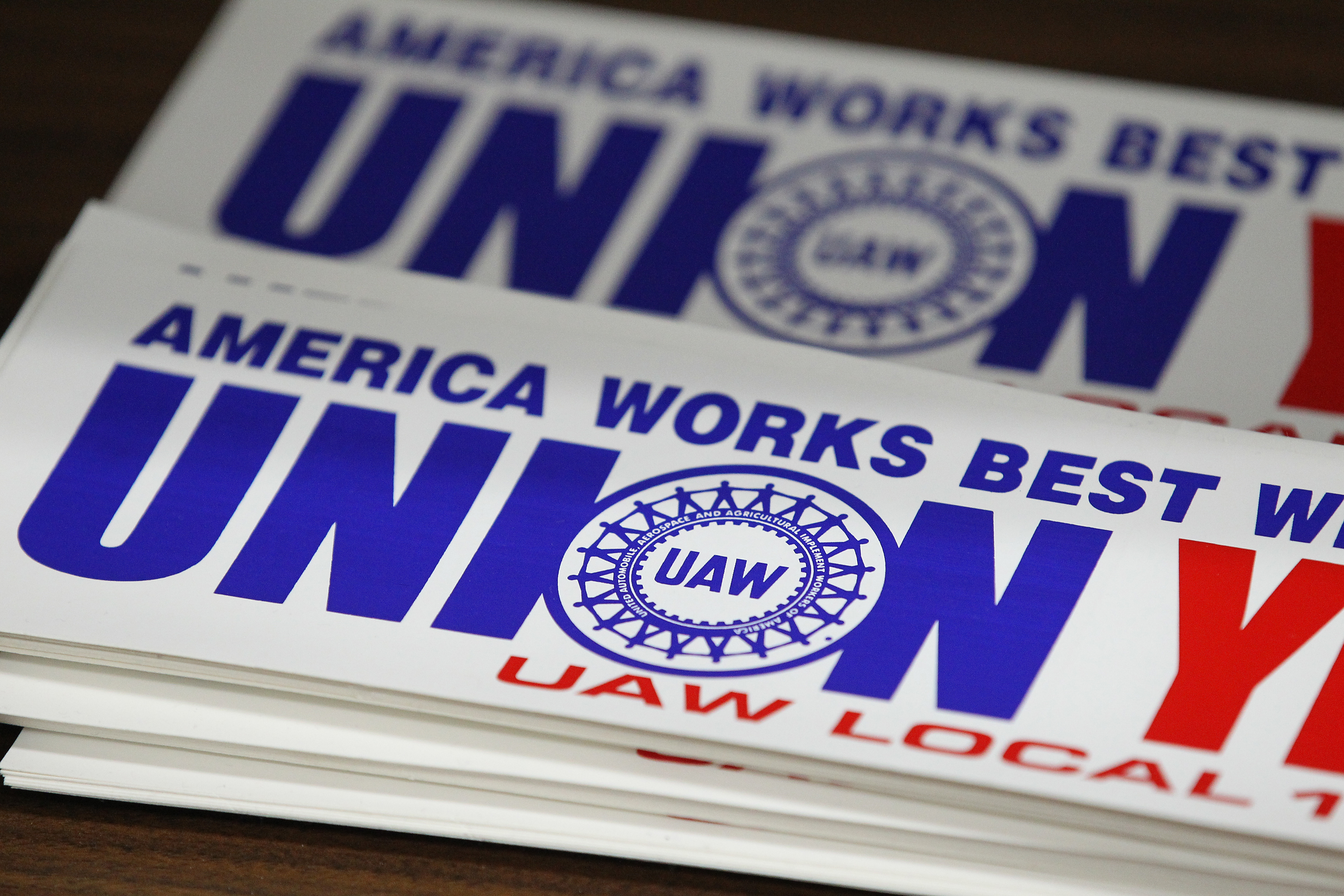 GM cutbacks feel personal, political on the ground in Lordstown ...