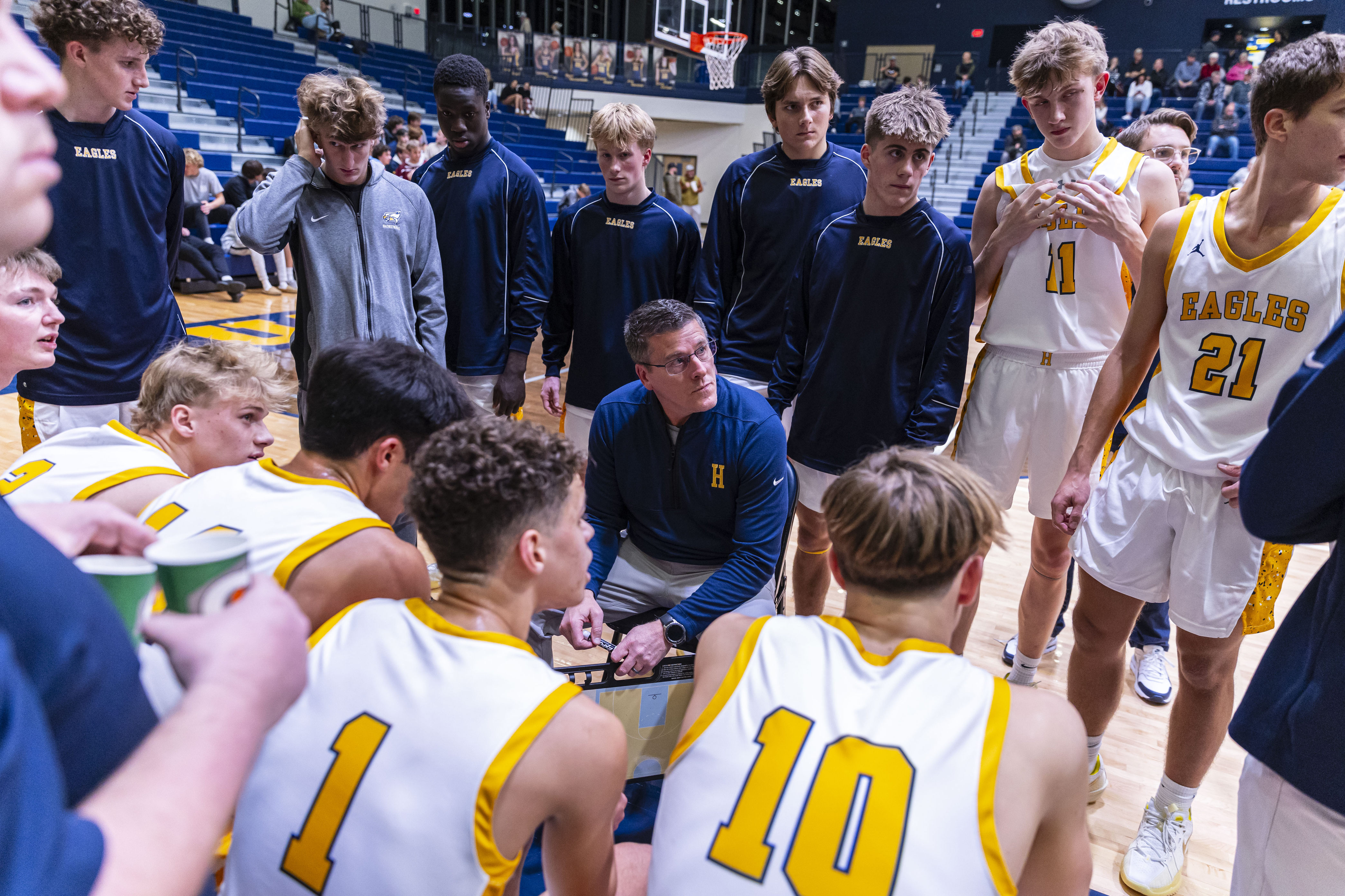 Hudsonville hosts Grand Rapids Christian in high school boys basketball ...