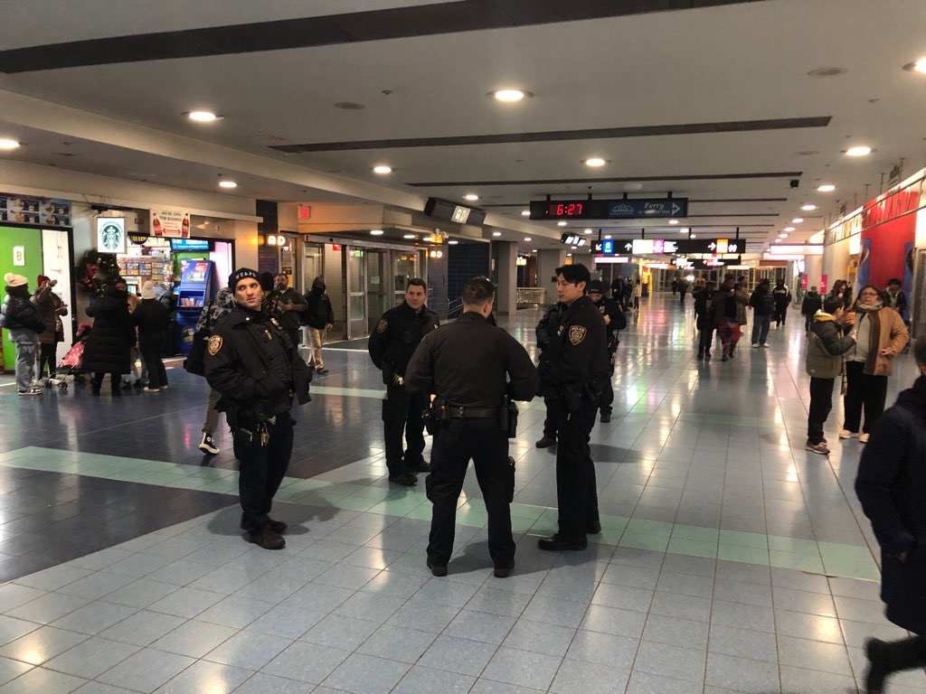 Fire forces passengers to evacuate from Staten Island Ferry during ...