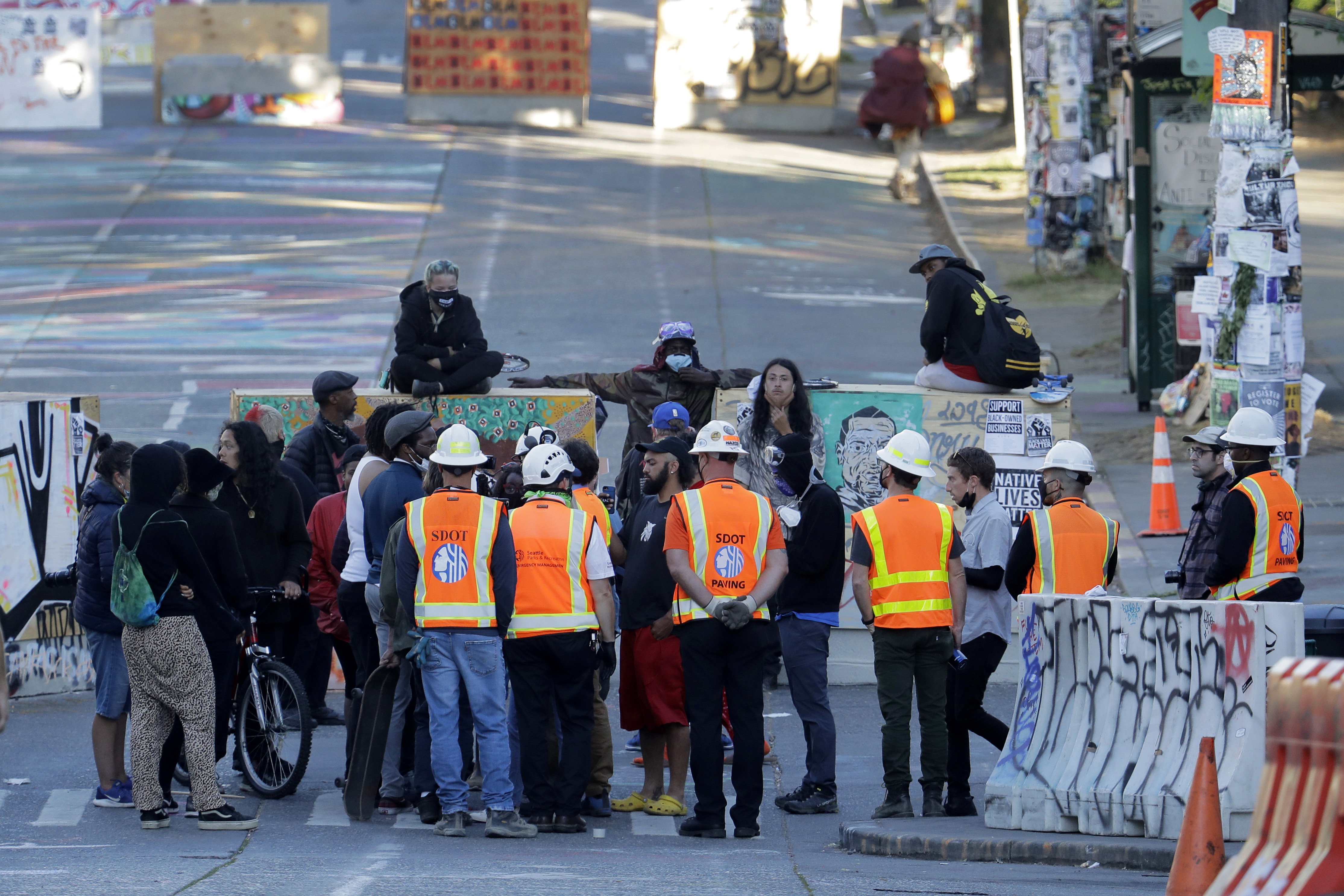 Crews arrive to dismantle Seattle’s autonomous protest zone ...