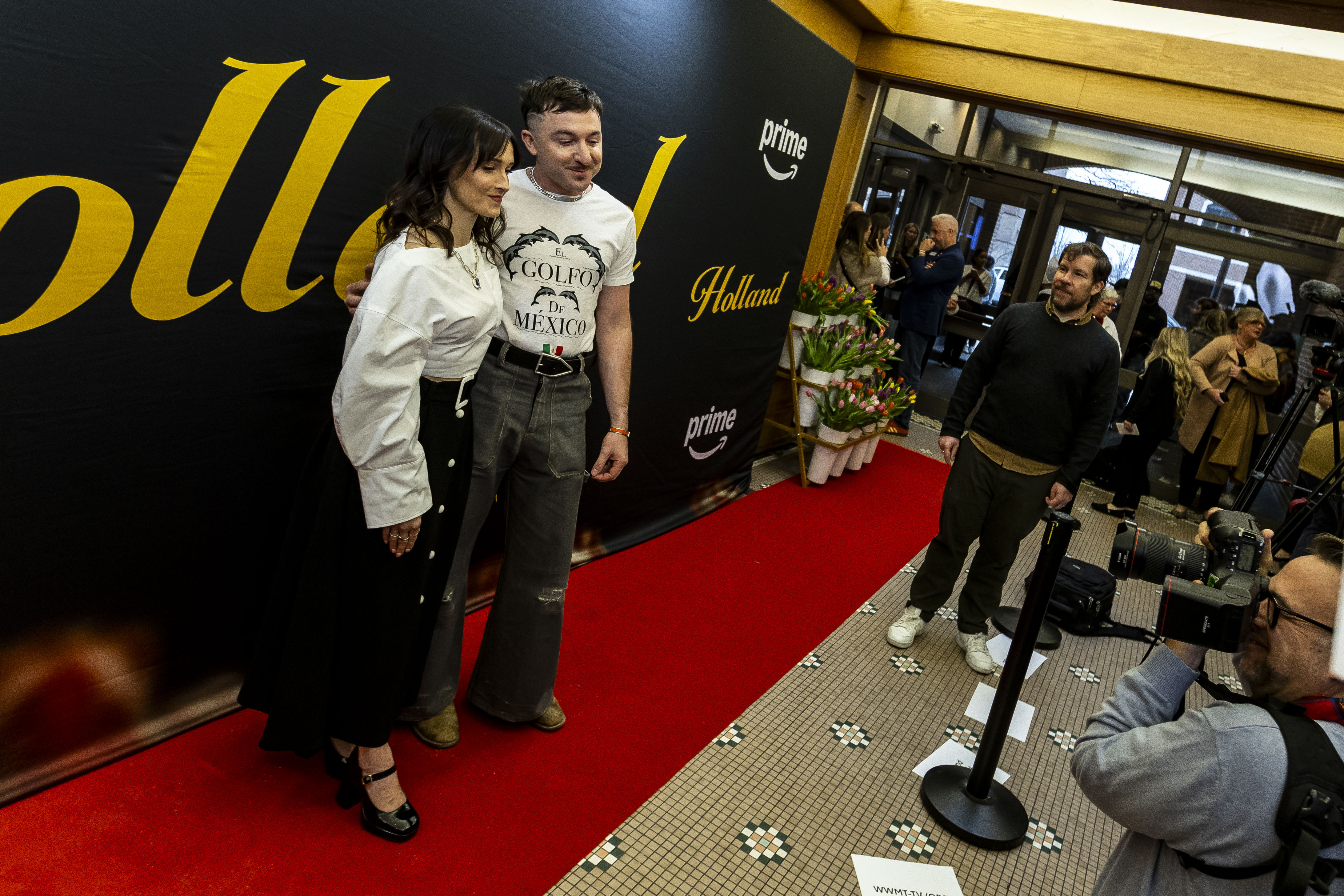 'Holland' screening gives residents sneak preview of mystery thriller ...
