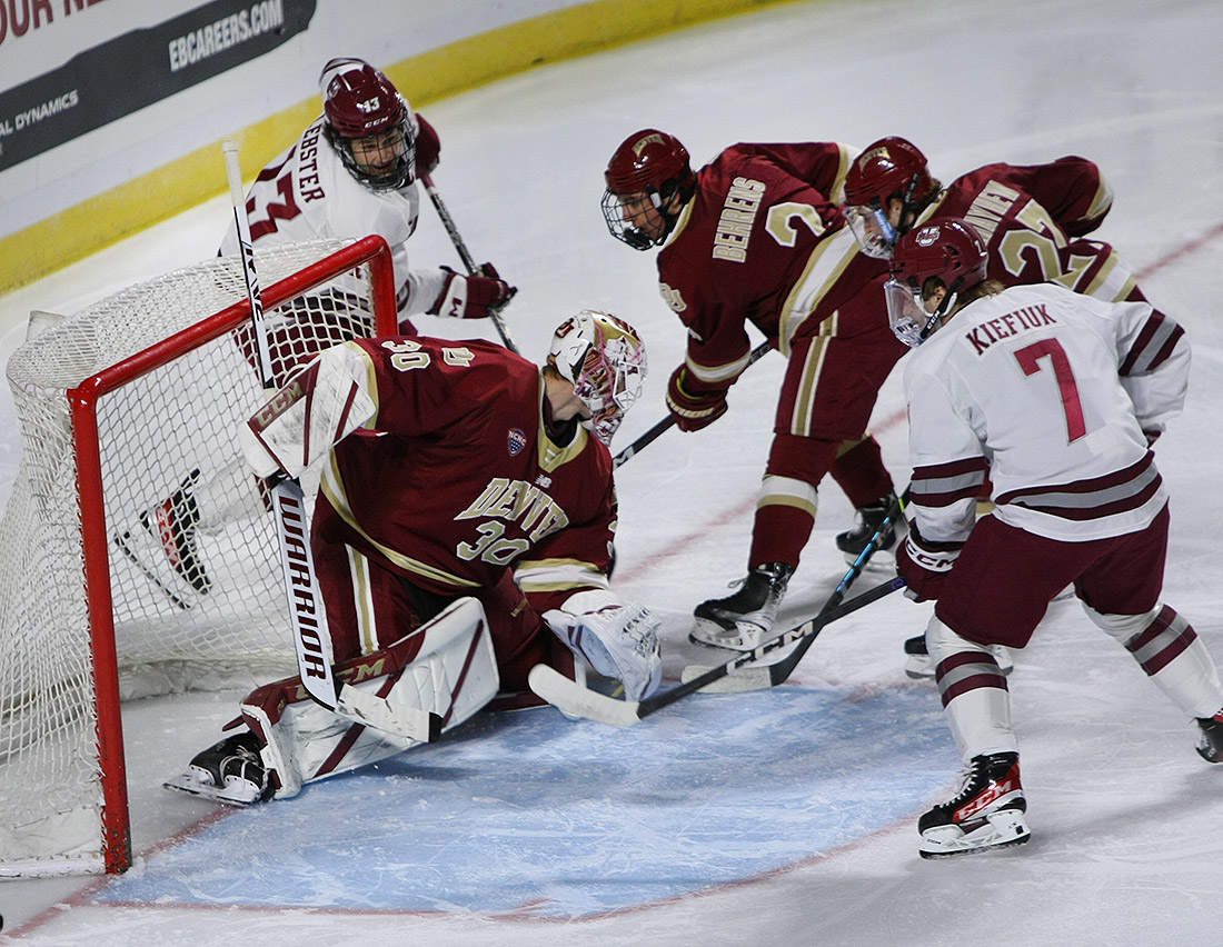 UMass Hockey vs Denver 10/15/22 - masslive.com