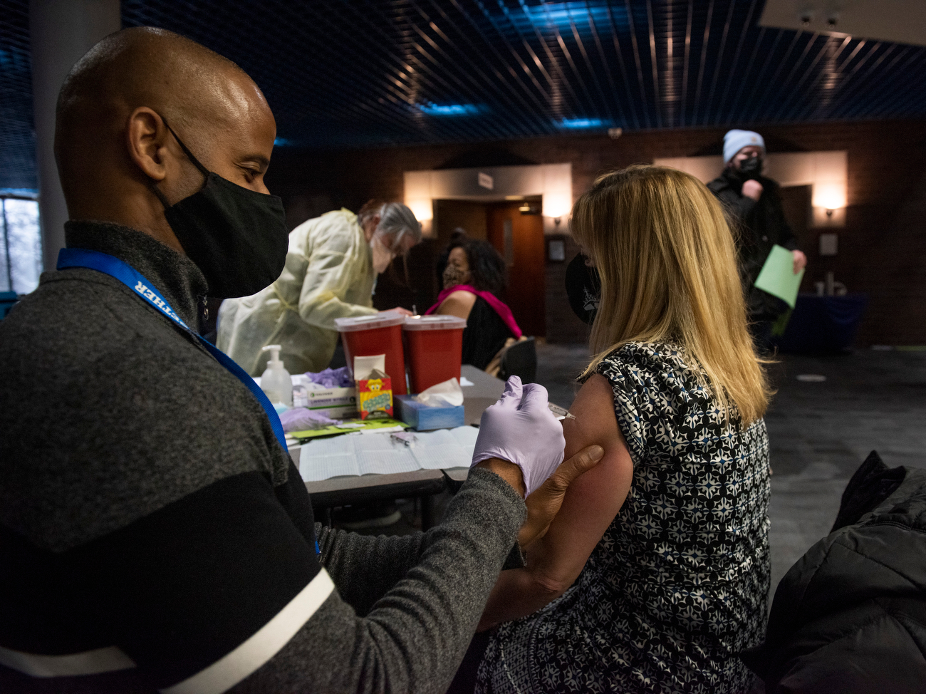 Washtenaw County teachers get vaccinated - mlive.com