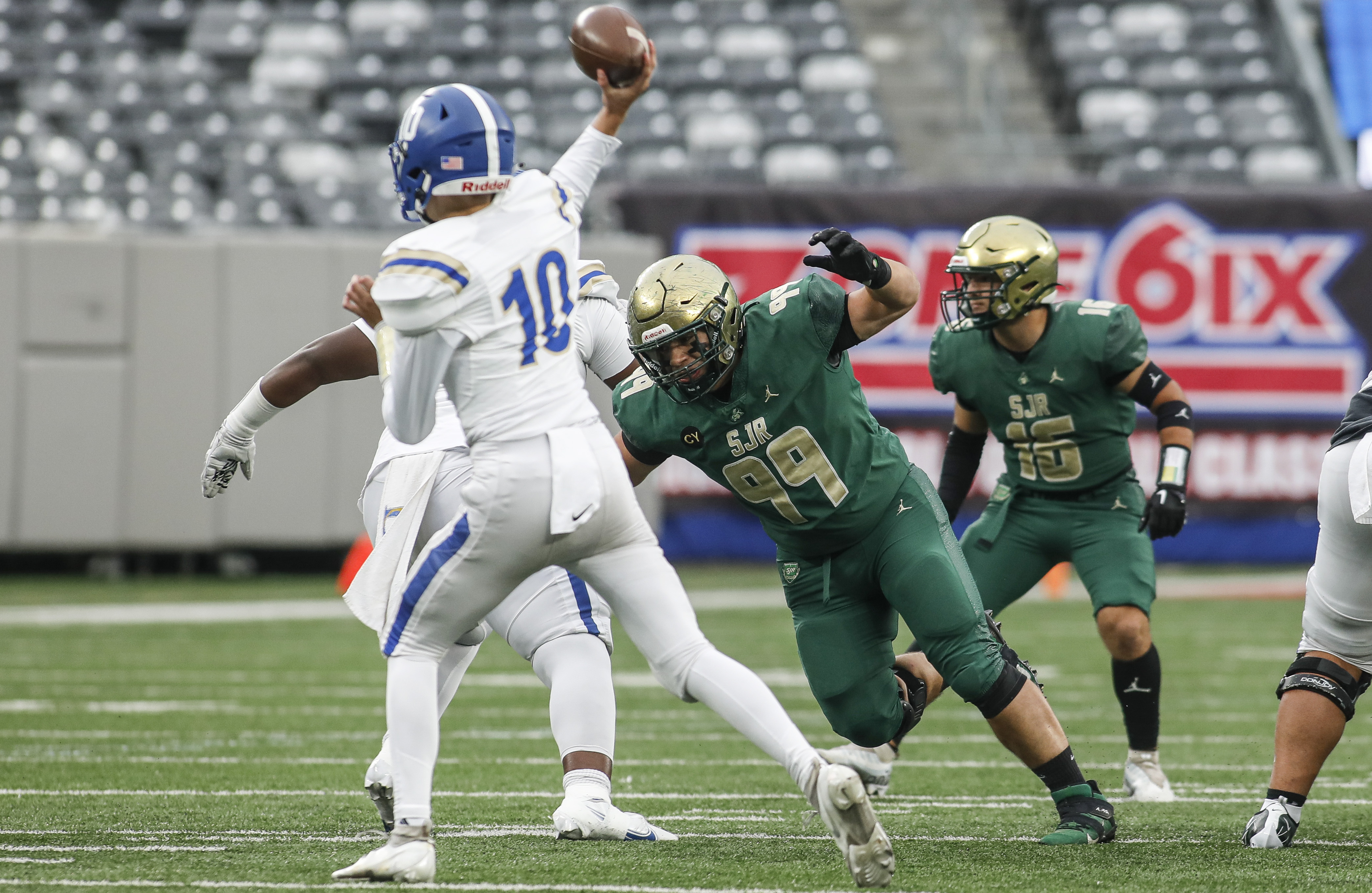 Football: No. 5 St. Joseph (Mont.) vs. No. 19 Donovan Catholic on ...