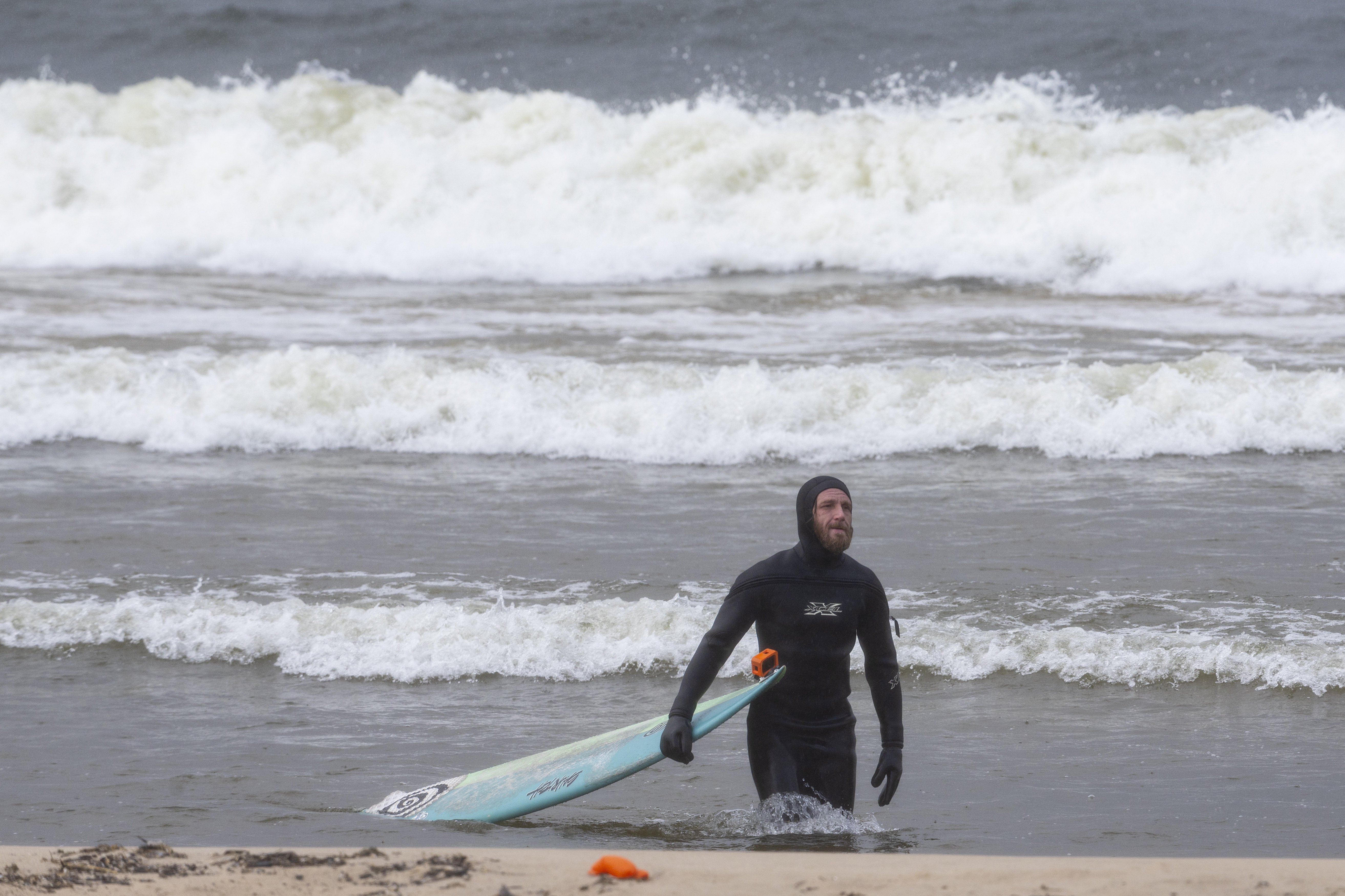 Gales of November whip up large waves on Lake Michigan - mlive.com