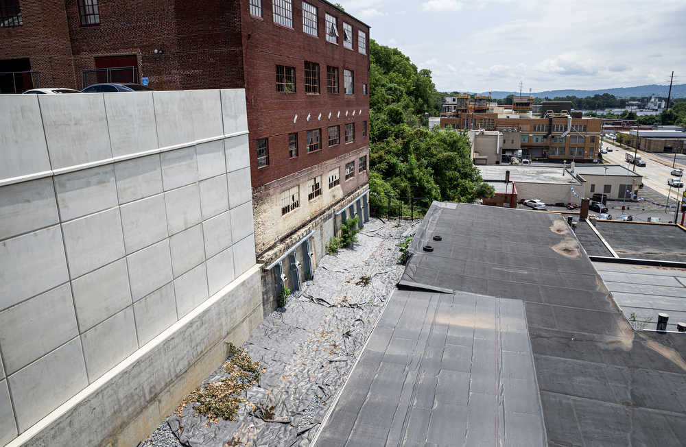 Harrisburg wall collapse site at McFarland Apartments - pennlive.com