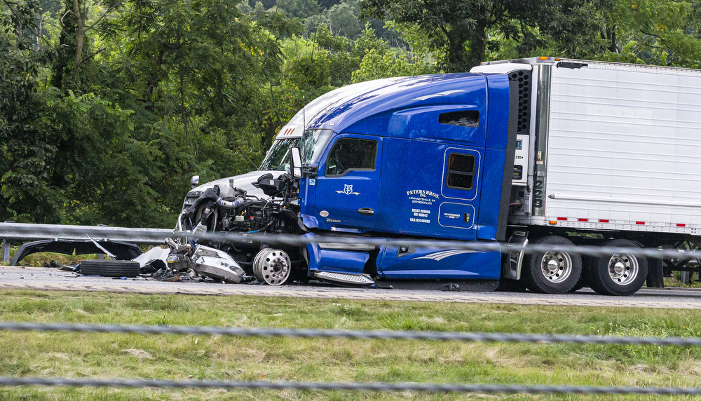 I-81 multi-vehicle crash in southbound lanes - pennlive.com