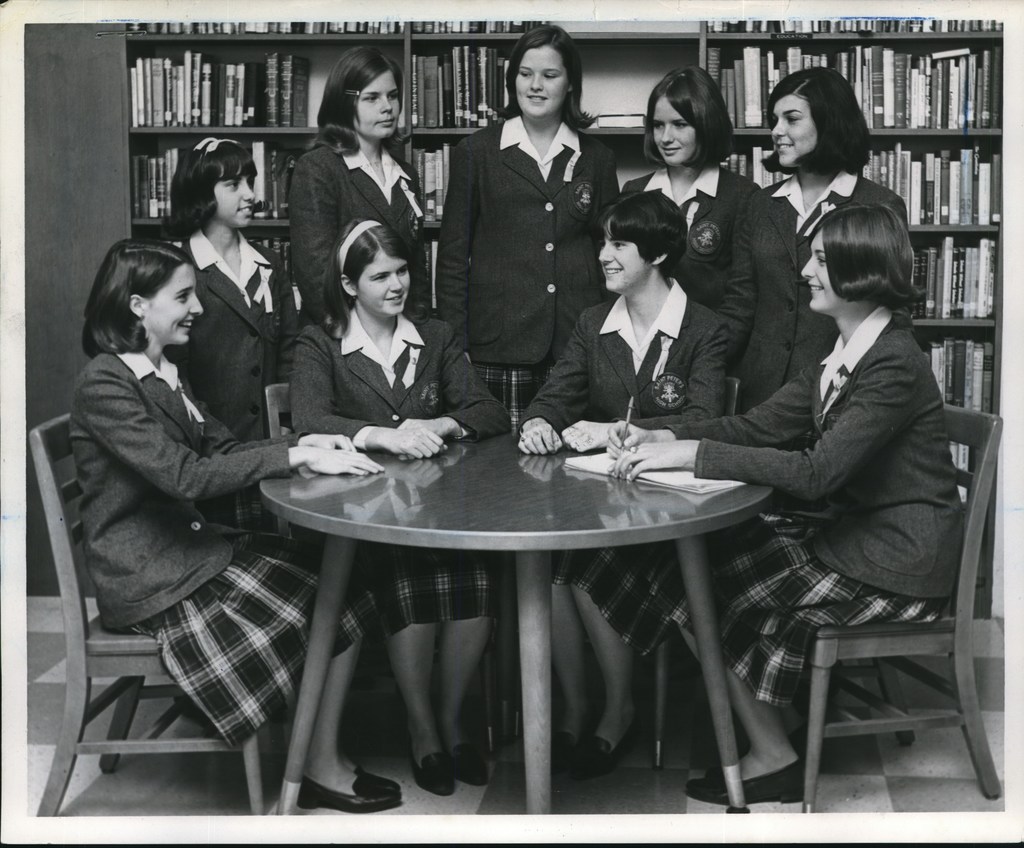 See anybody you recognize in these 31 vintage photos from St. Peter's ...