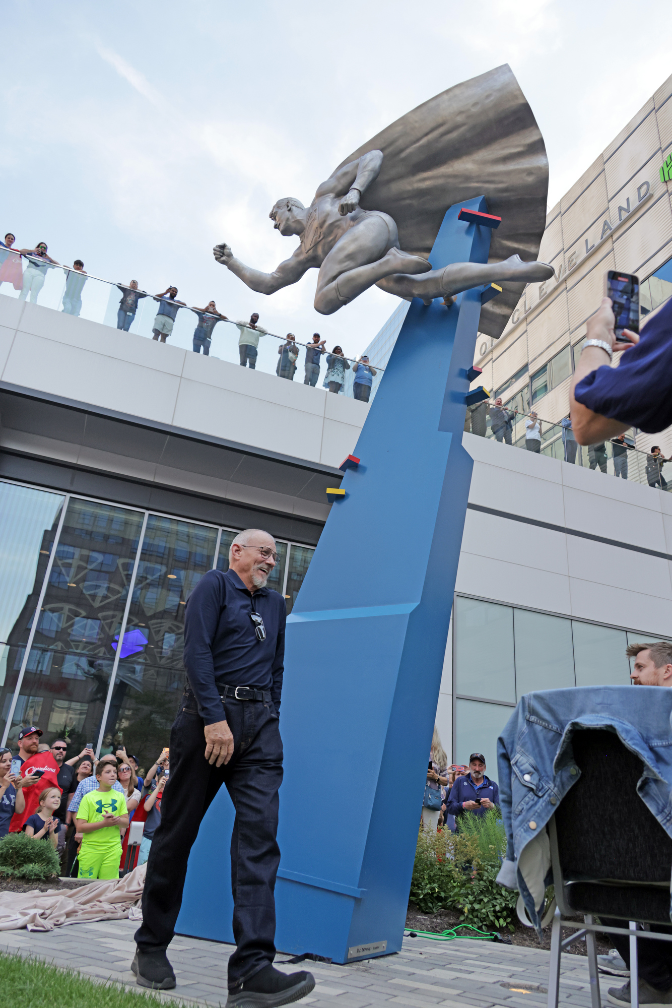 Superman statue unveiled in Cleveland - cleveland.com