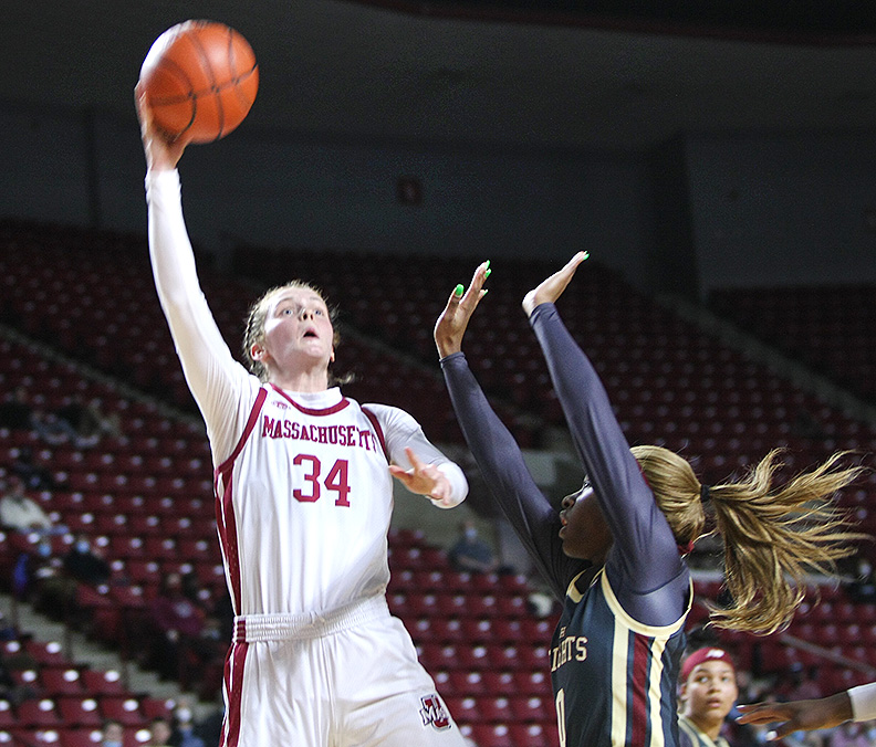 UMass Women's Basketball vs Boston College 12/8/21 - masslive.com