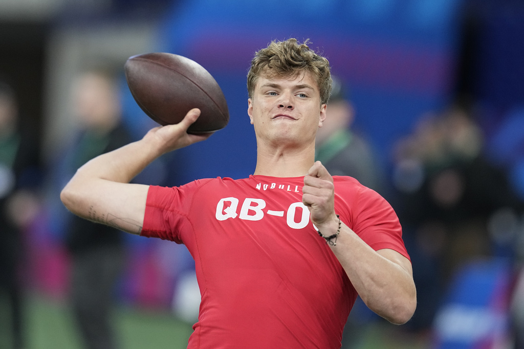 NFL scouting combine; Quarterbacks, wide receivers and running backs ...