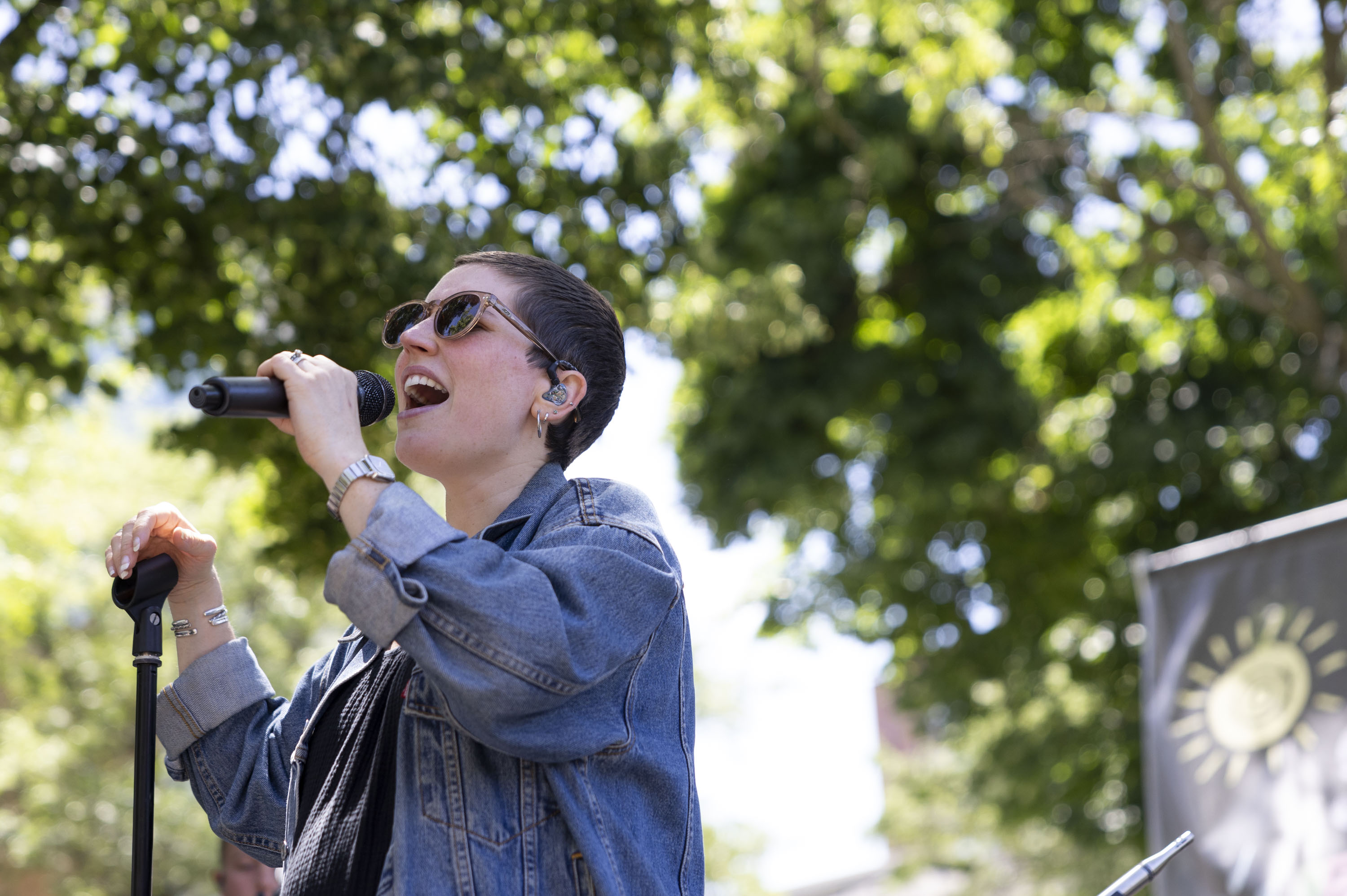 Shaed performs at the first Sonic Lunch concert of the summer - mlive.com