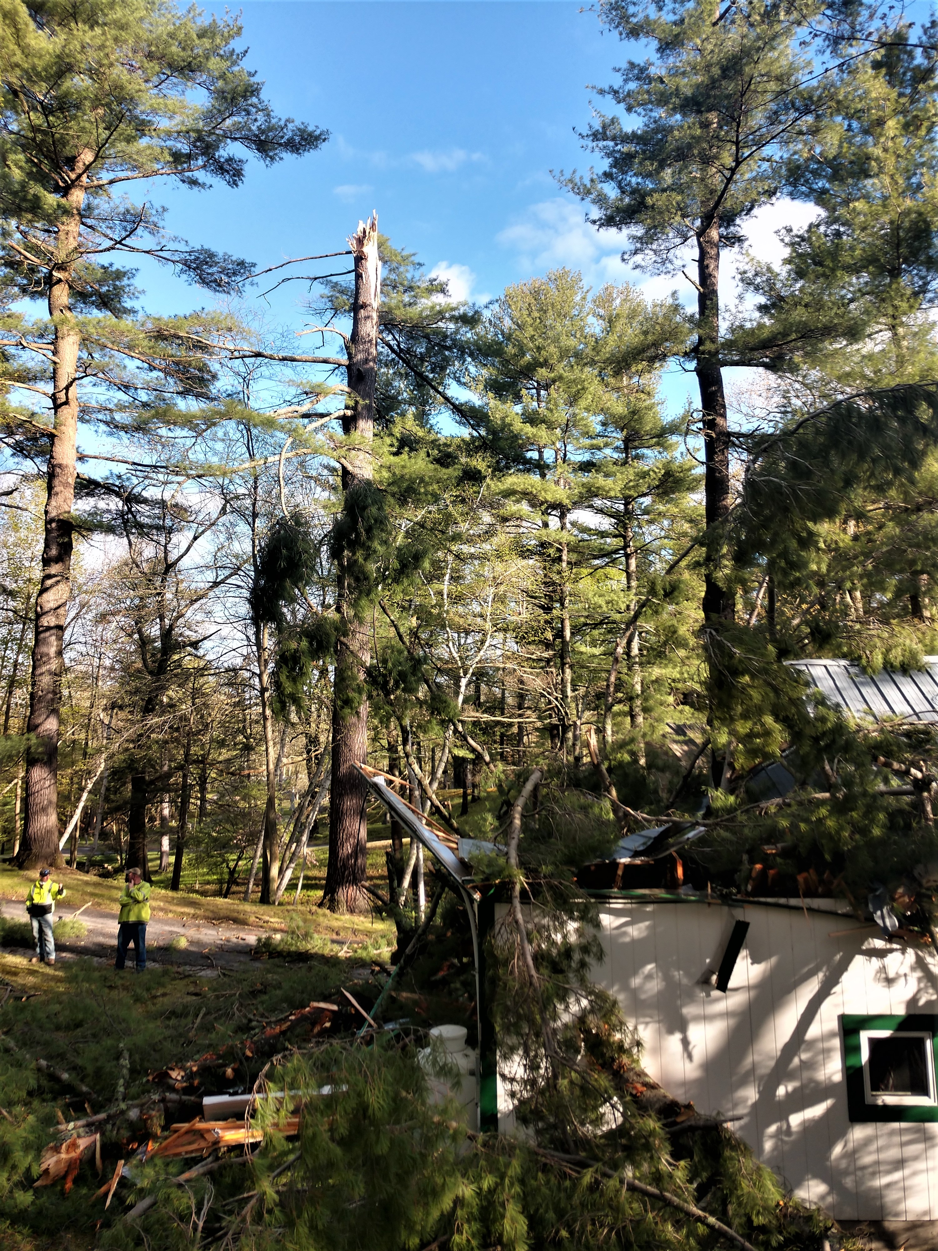 Severe thunderstorms damage buildings, knock out power in Massachusetts ...