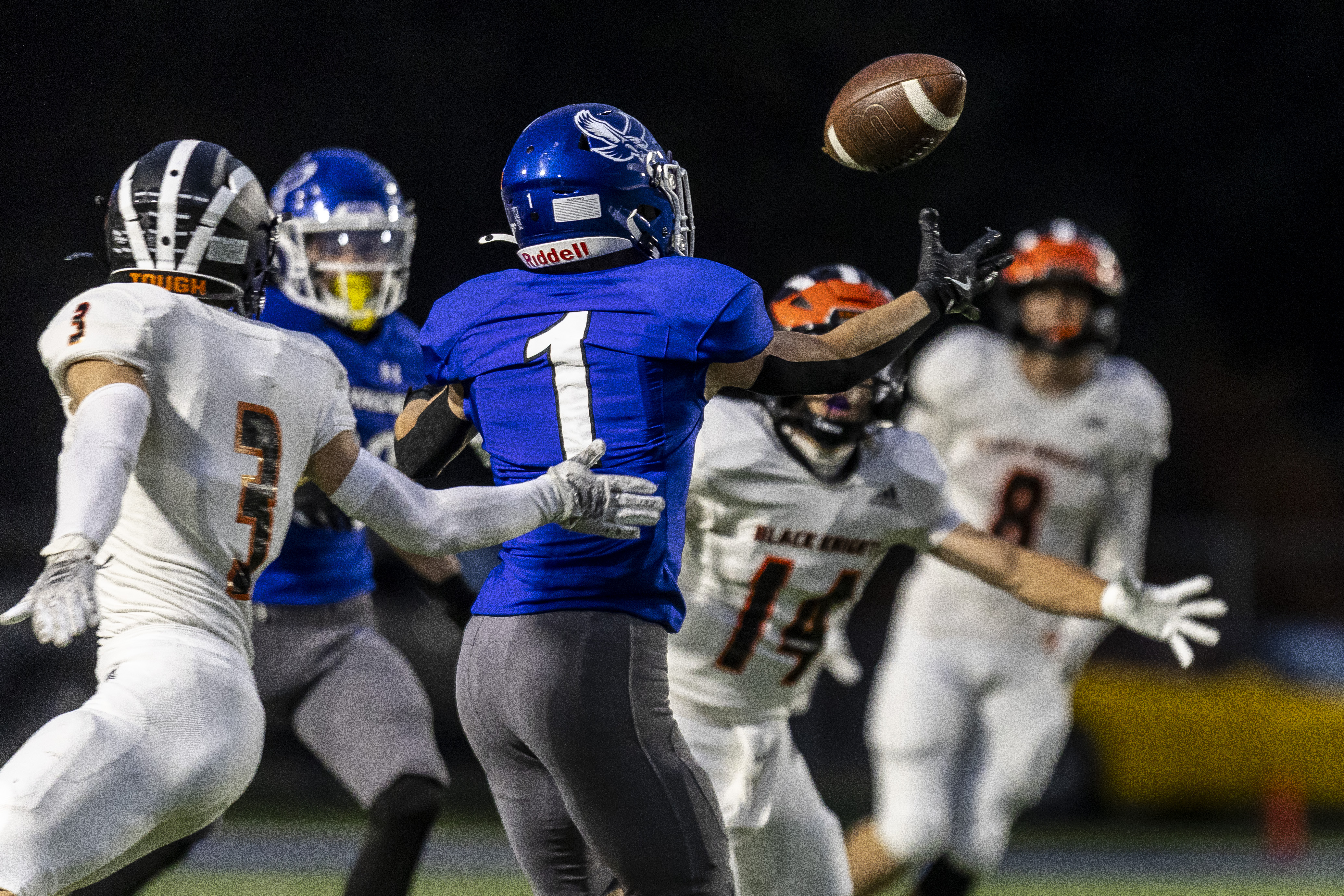 Oakridge hosts Belding in high school football 2025 - mlive.com