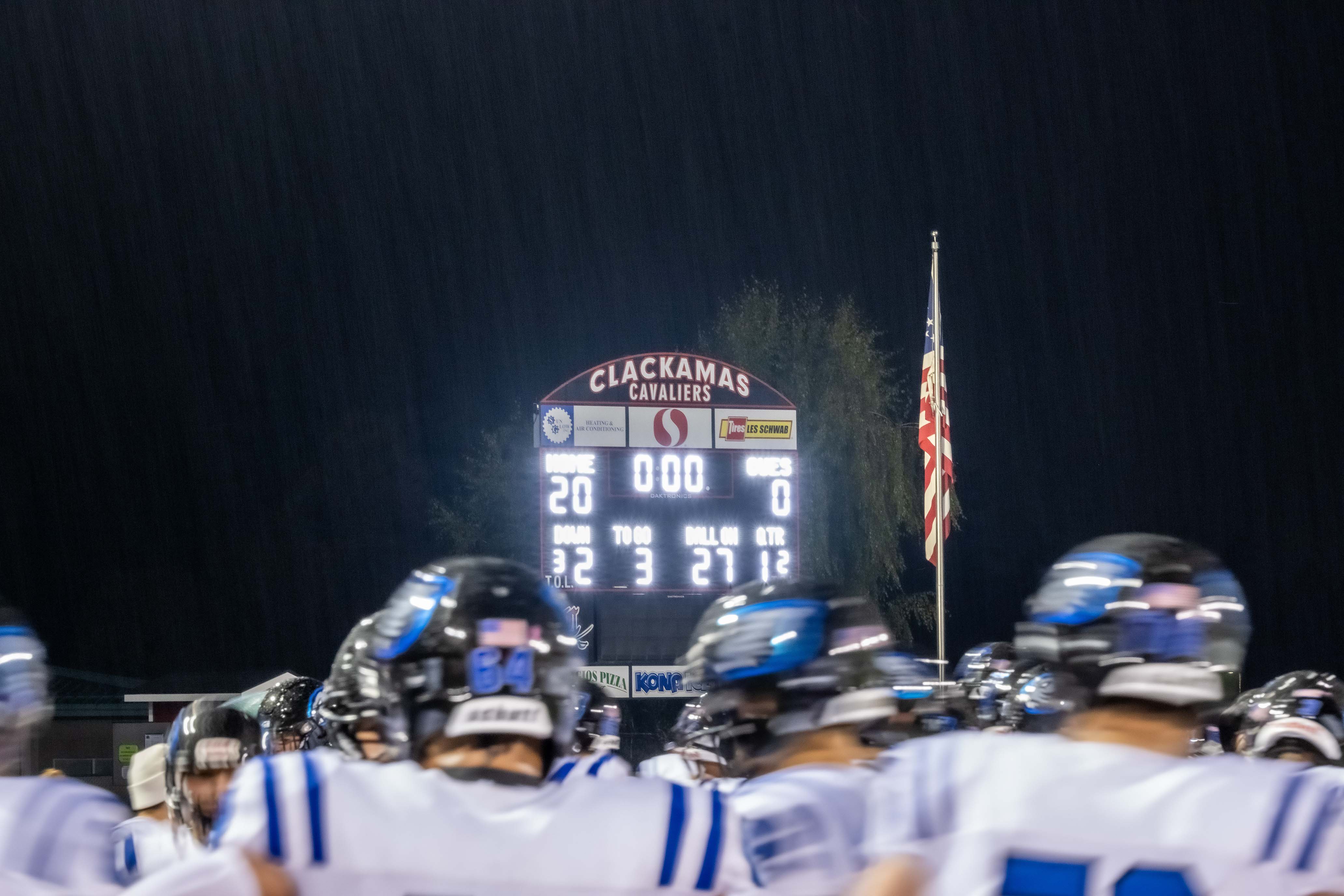 Oregon high school football: Clackamas Cavaliers vs Gresham Gophers ...