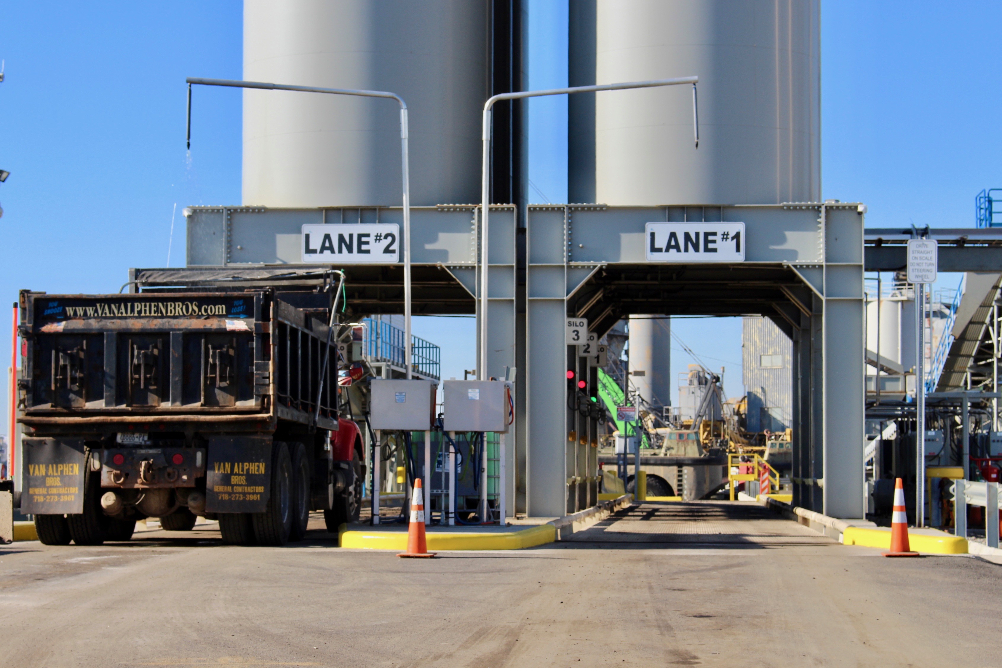 City Asphalt plant paving a smoother future for Staten Island - silive.com