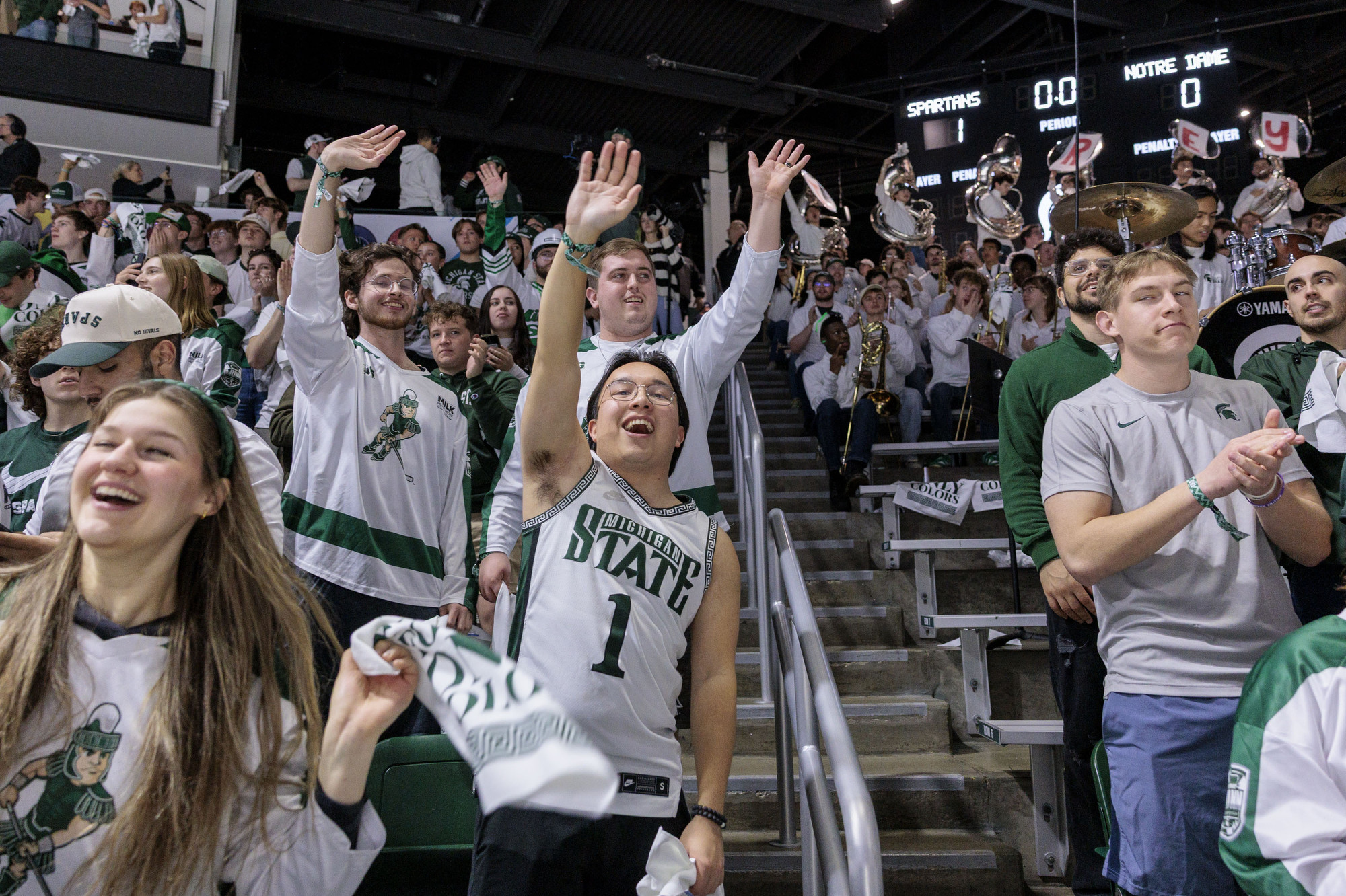 Michigan State hosts Notre Dame for Big Ten hockey tournament semifinal ...