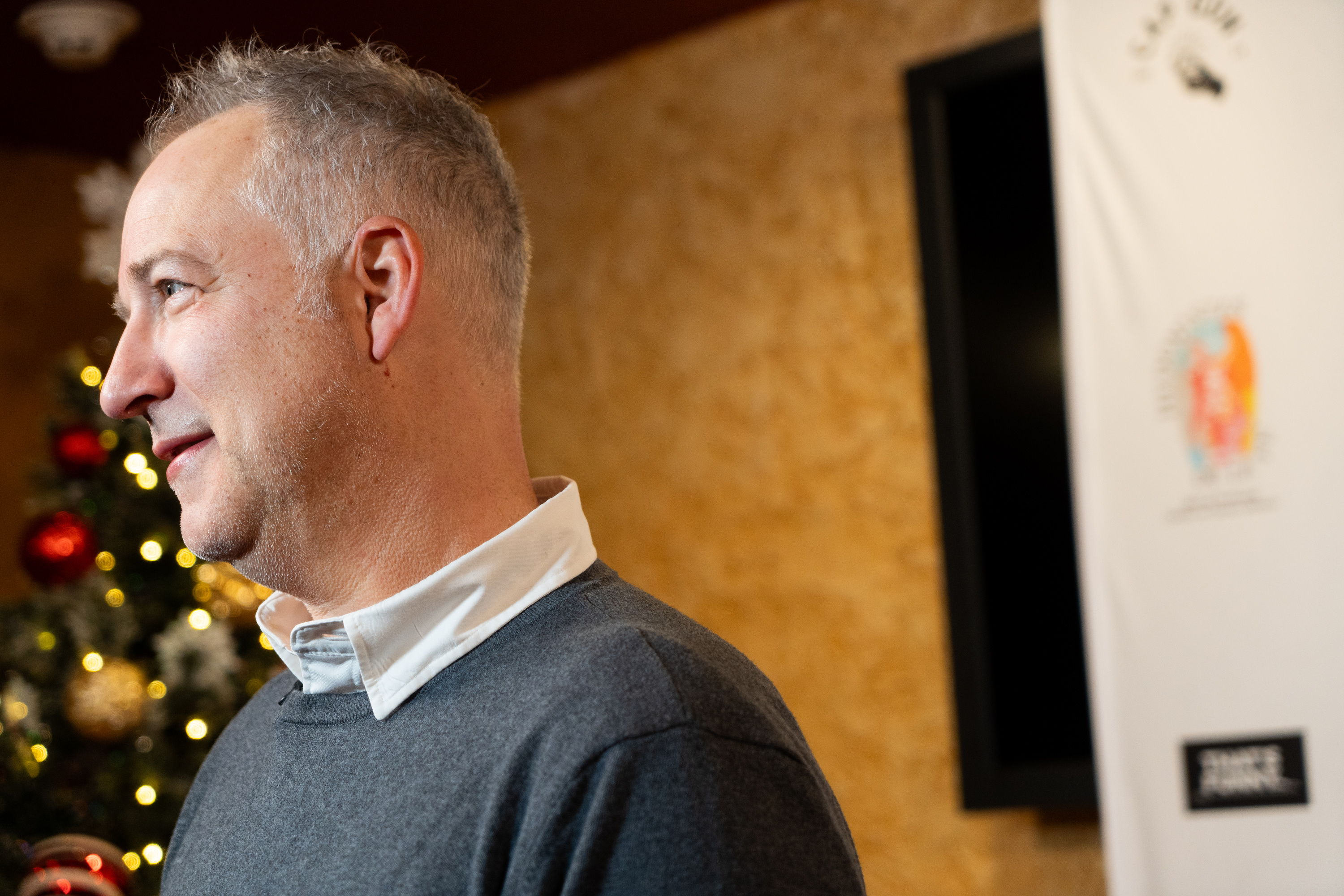 Flint stars walk the red carpet at Capitol Theatre for 'That's Funny ...