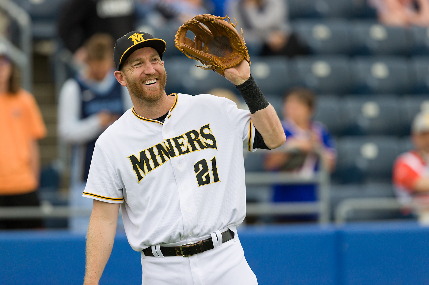 Former Big Leaguer Todd Frazier Debuts With The Sussex County Miners ...