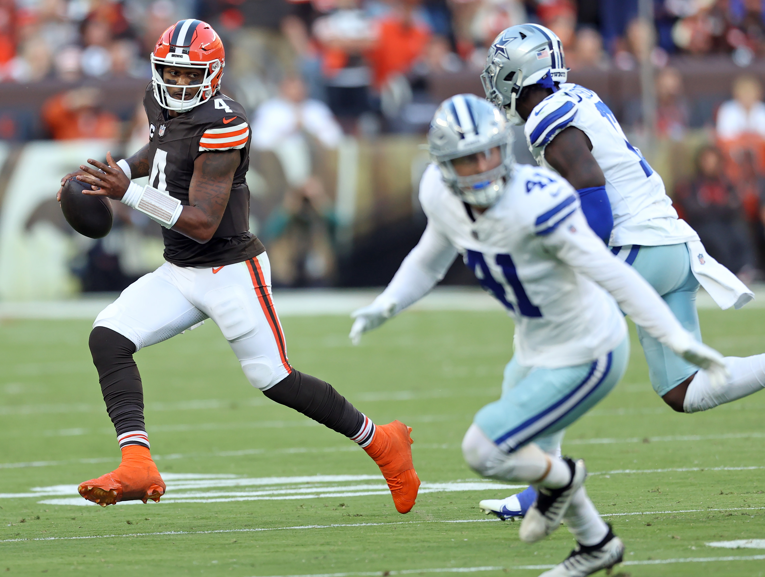 Cleveland Browns quarterback Deshaun Watson against the Dallas Cowboys ...