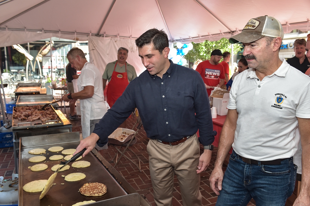 World's Largest Pancake Breakfast returns to Springfield - masslive.com