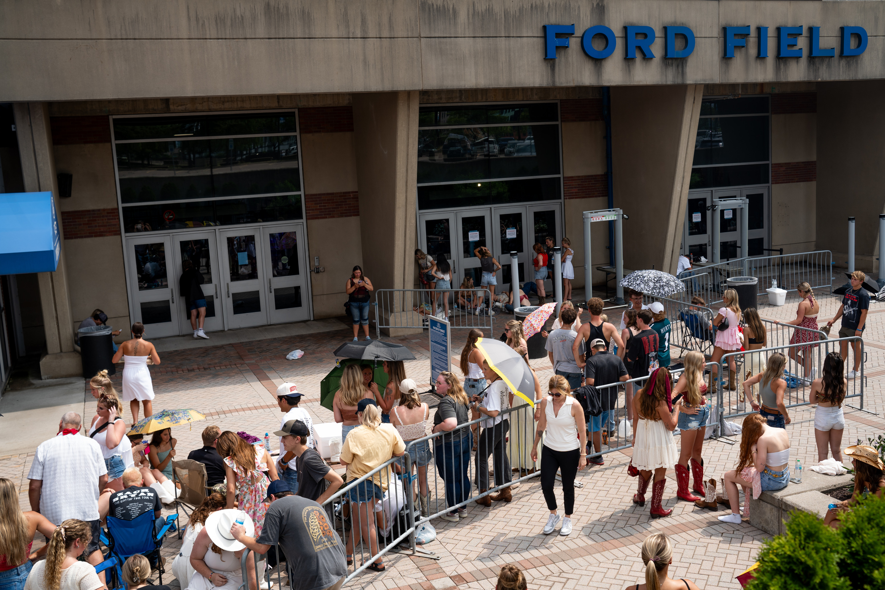 Zach Bryan performs at Ford Field - mlive.com