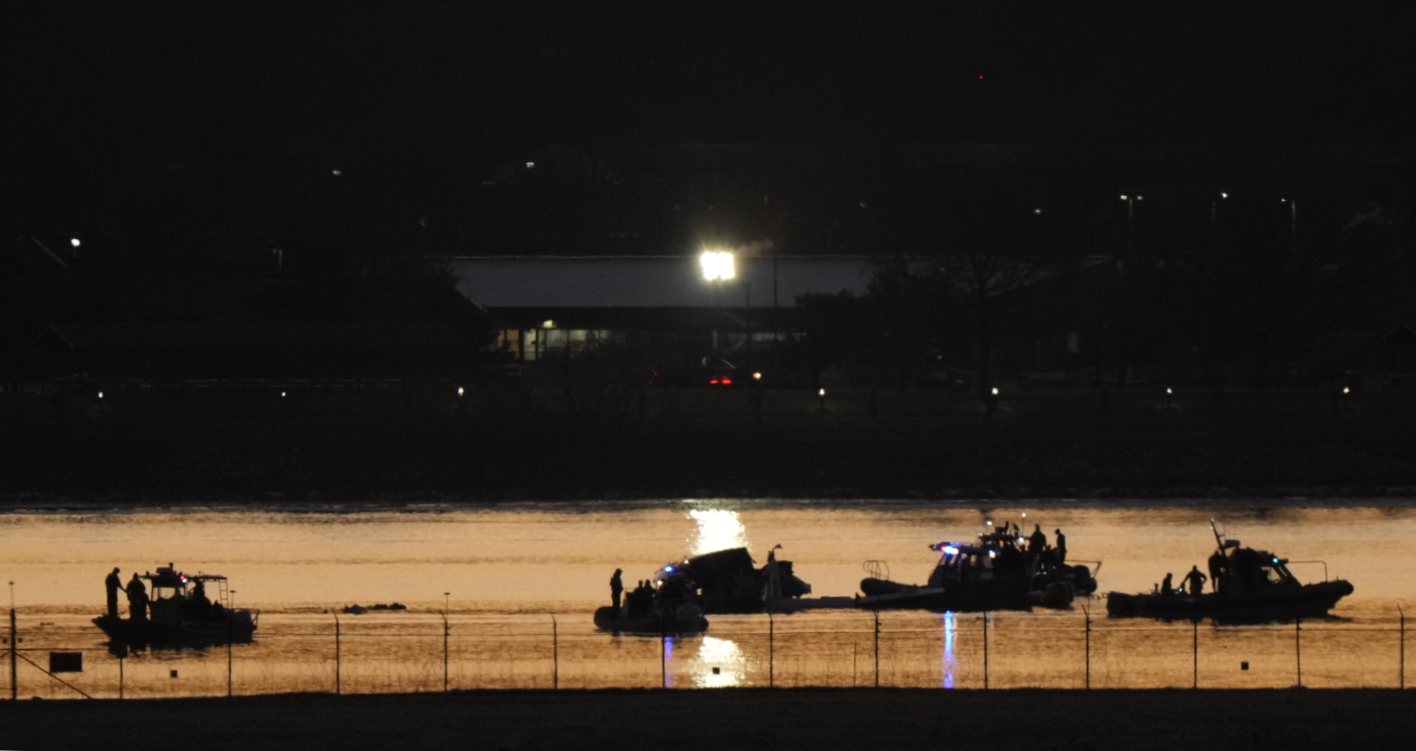 Passenger jet collides with Army helicopter while landing at Reagan ...