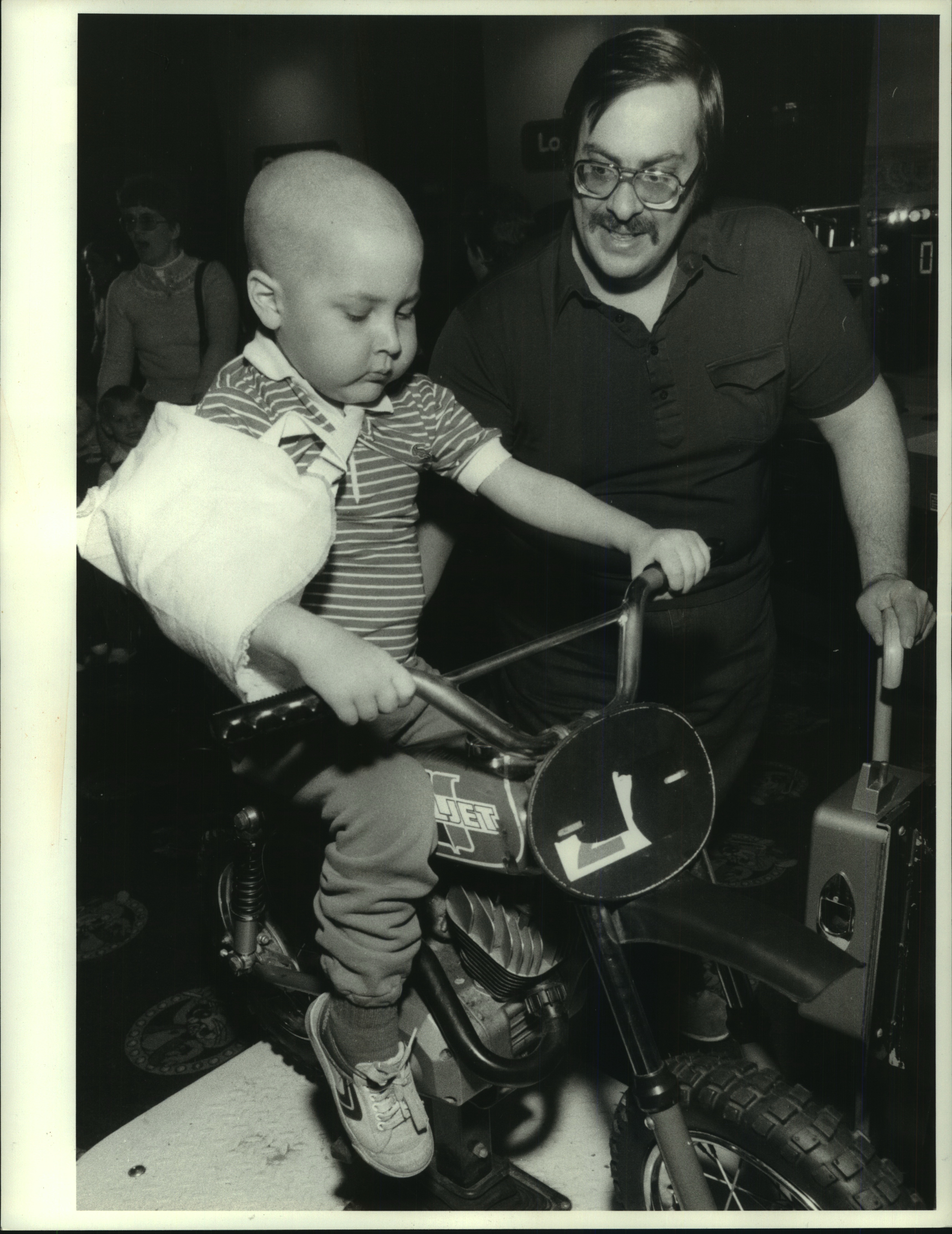 Vintage Photos: A look back at Chuck E. Cheese over the years ...