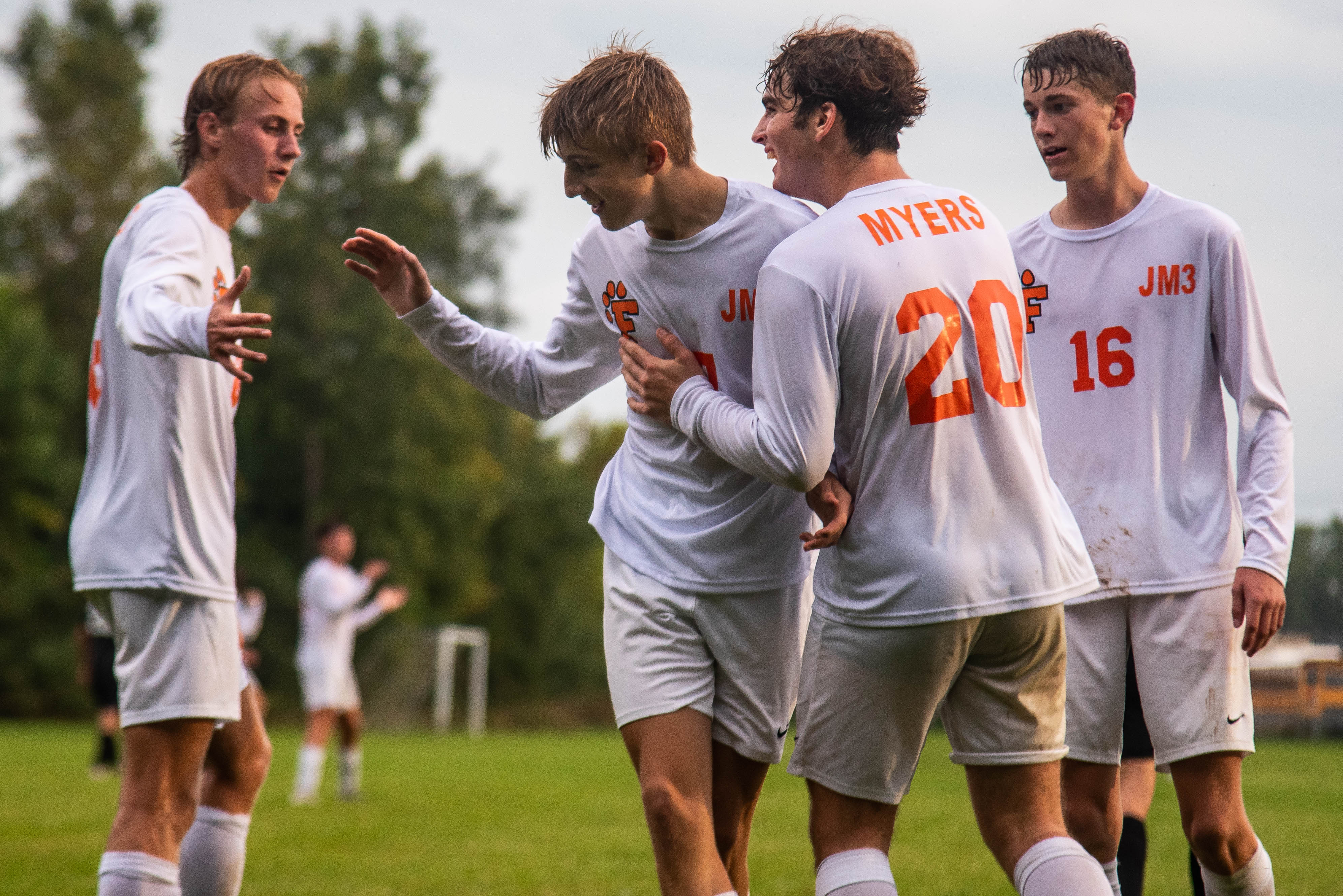 Big first half puts Fenton atop Flint Metro League soccer race - mlive.com