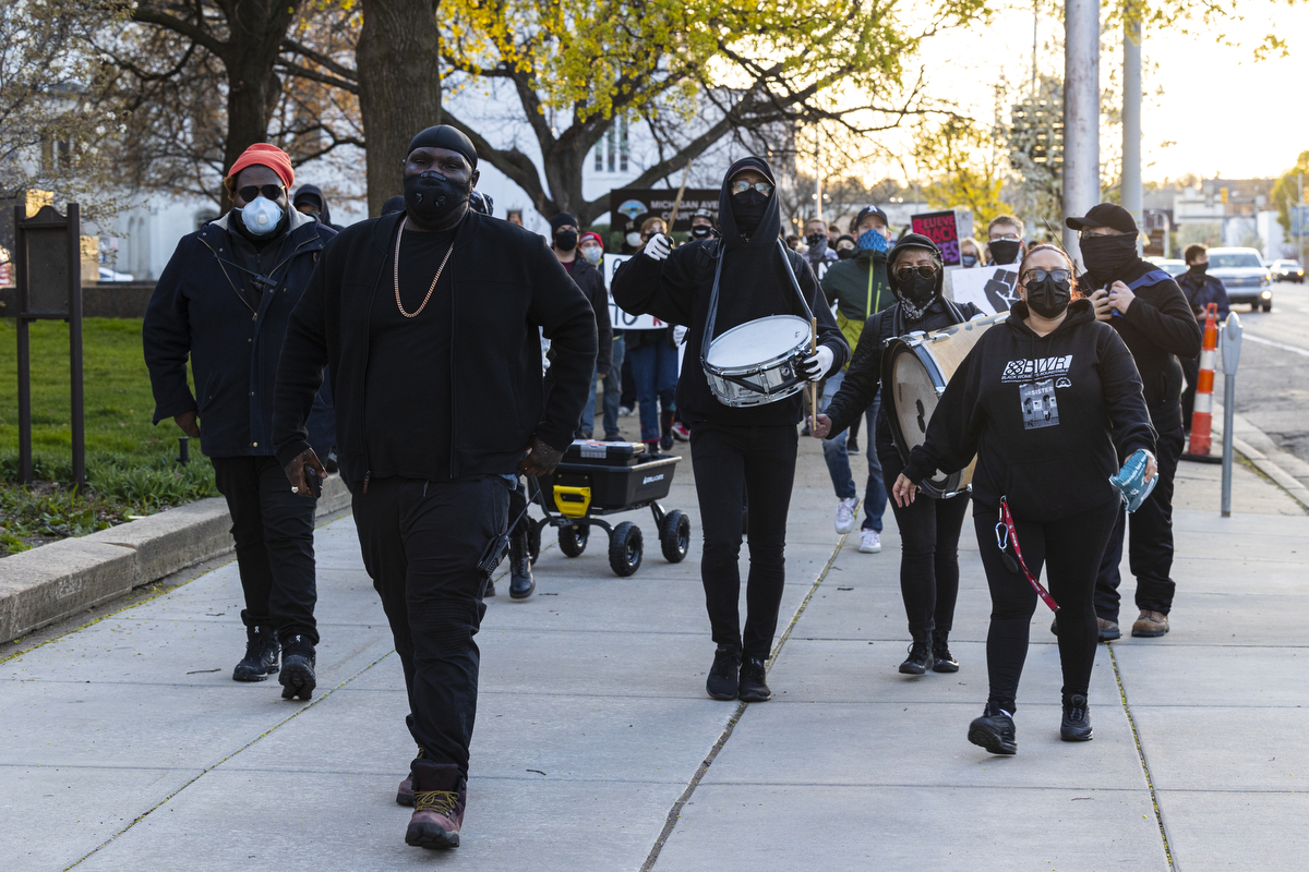 Kalamazoo holds Black Lives Matter protest after the death of Daunte ...