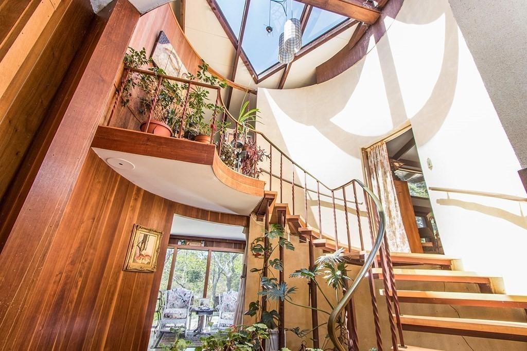 House of the Week: Frank Lloyd Wright-inspired Cape Cod home located on ...