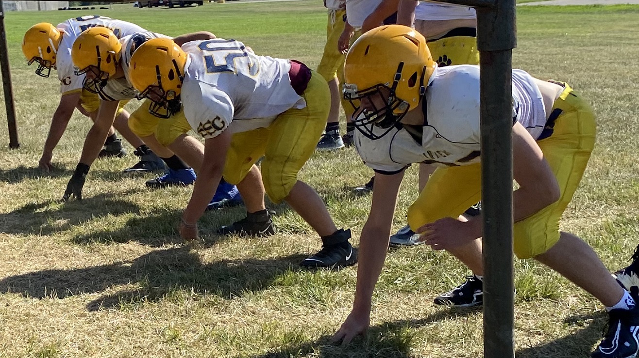 Standish-Sterling football team preparing for the 2022 season - mlive.com